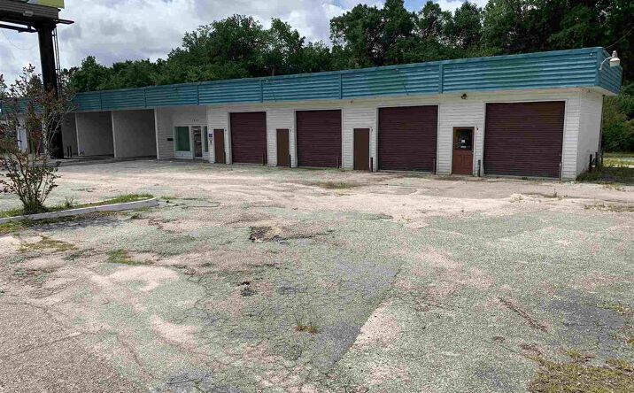 1731 CHURCH ST Conway SC 29526-2965 APN: 33809020002 | Crexi.com