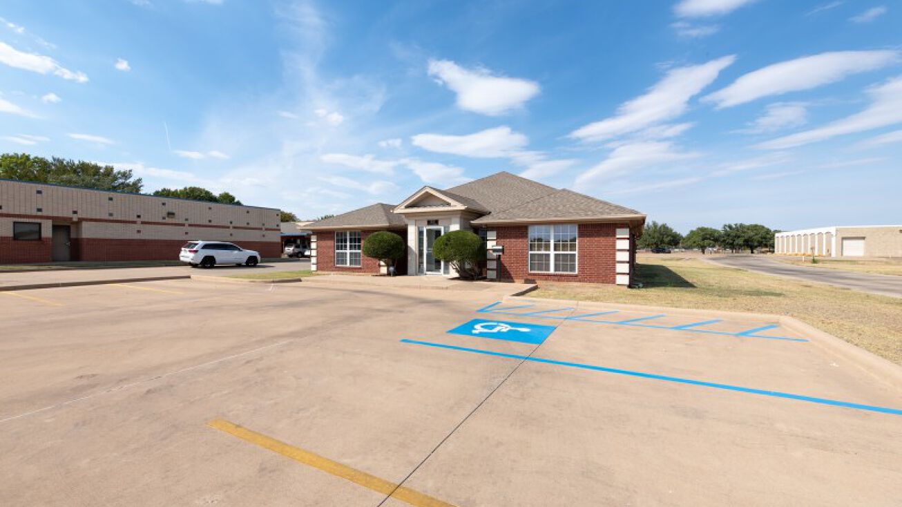 2637 Plaza Pkwy, Wichita Falls, TX 76308 | Crexi.com