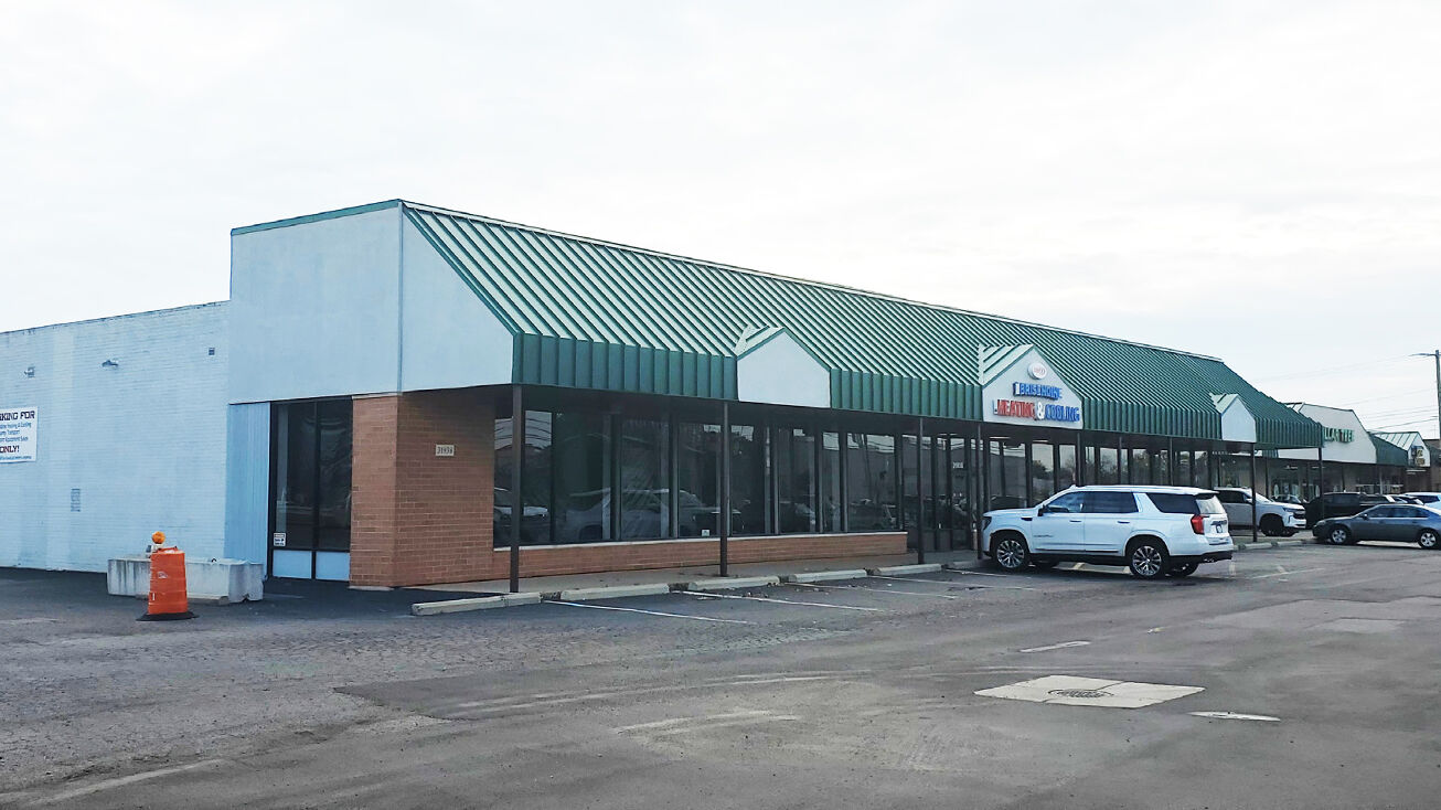 31938 Groesbeck Hwy, Fraser, MI 48026 | Crexi.com