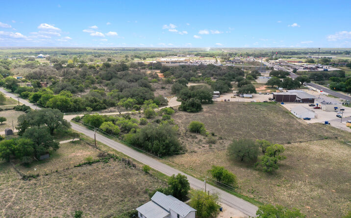 00 Rossville Rd, Devine, TX 78016 | Crexi.com
