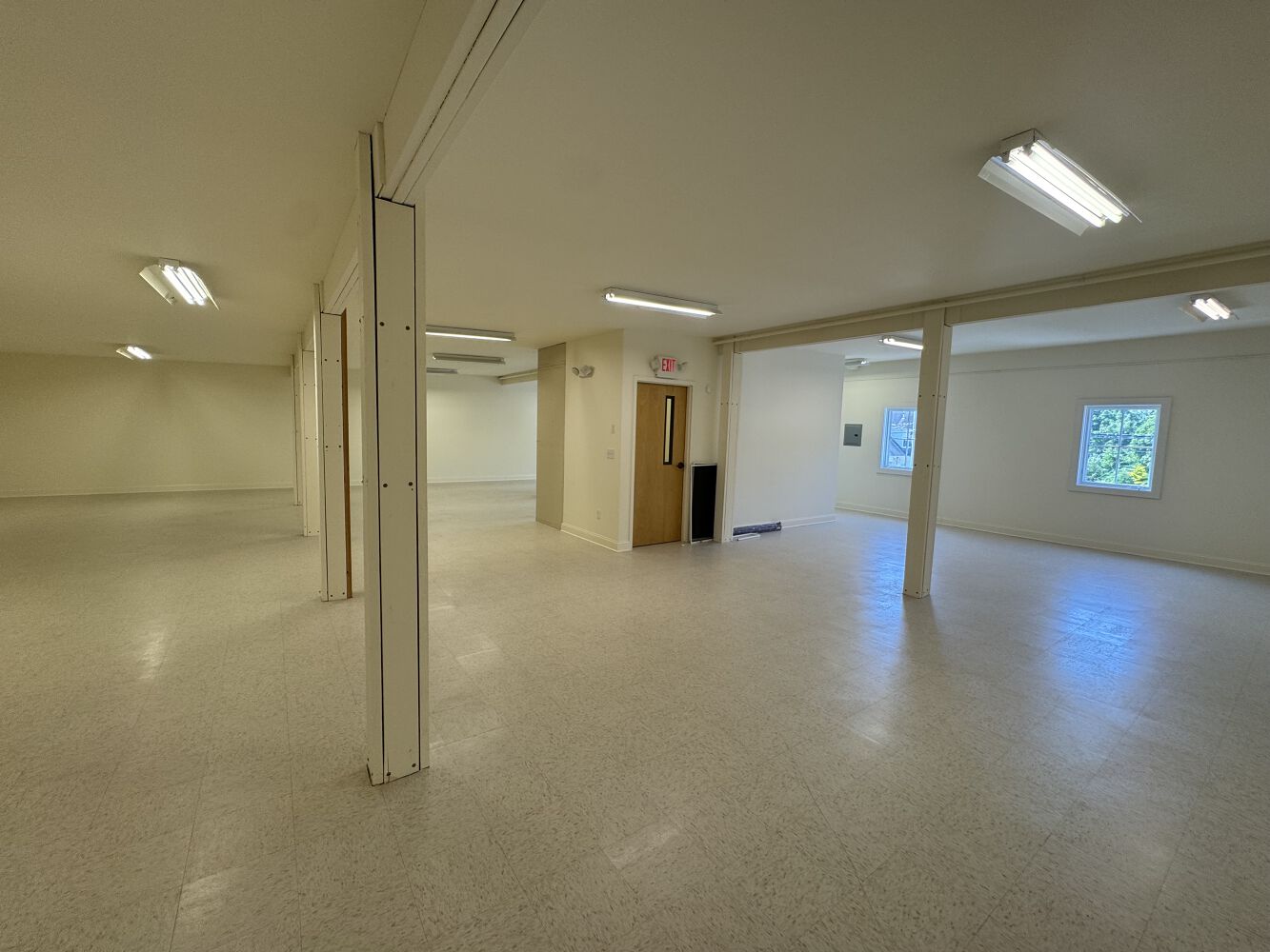 27 W Main St, Clinton, CT 06413 | Crexi.com