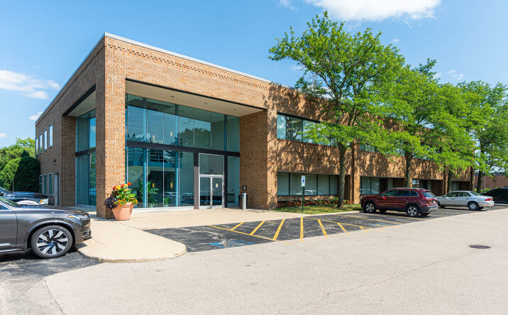 290 Springfield Drive, Bloomingdale, IL 60108 | Crexi.com