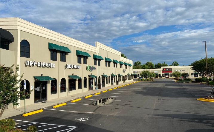 19501 W Catawba Ave, Cornelius, NC 28031 | Crexi.com