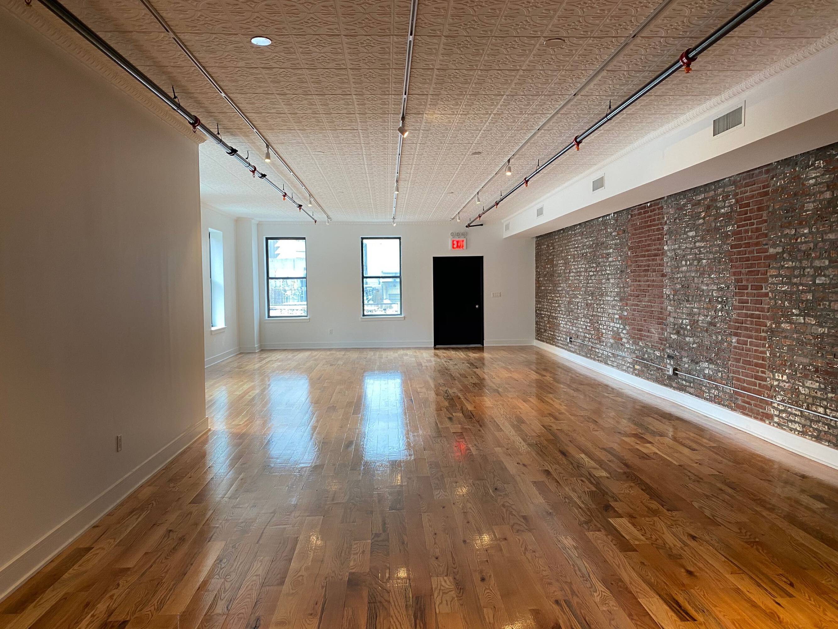 37-28 9th street 201, Queens, NY 11101 | Crexi.com