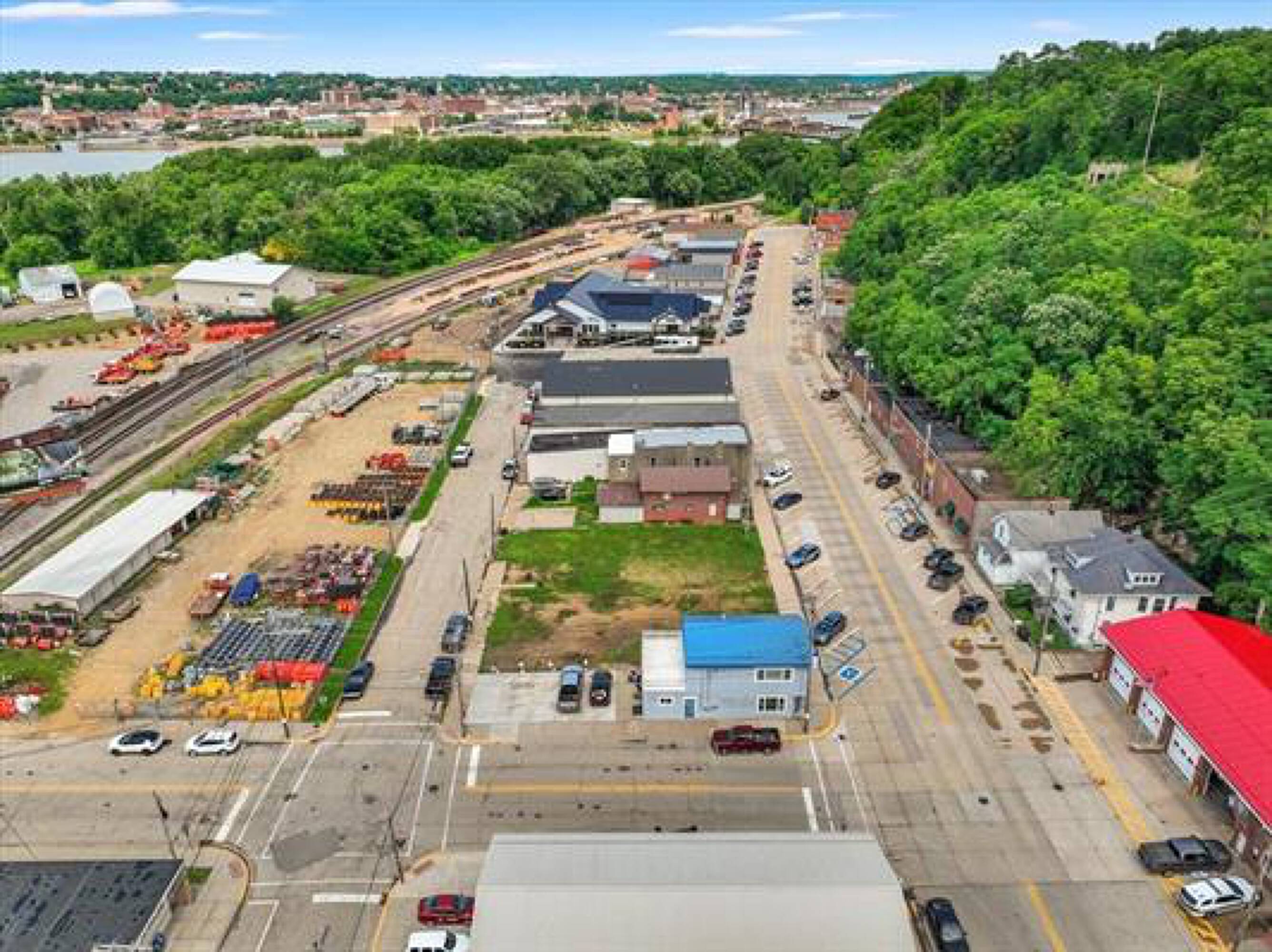 166 Sinsinawa Ave, East Dubuque, IL 61025 | Crexi.com