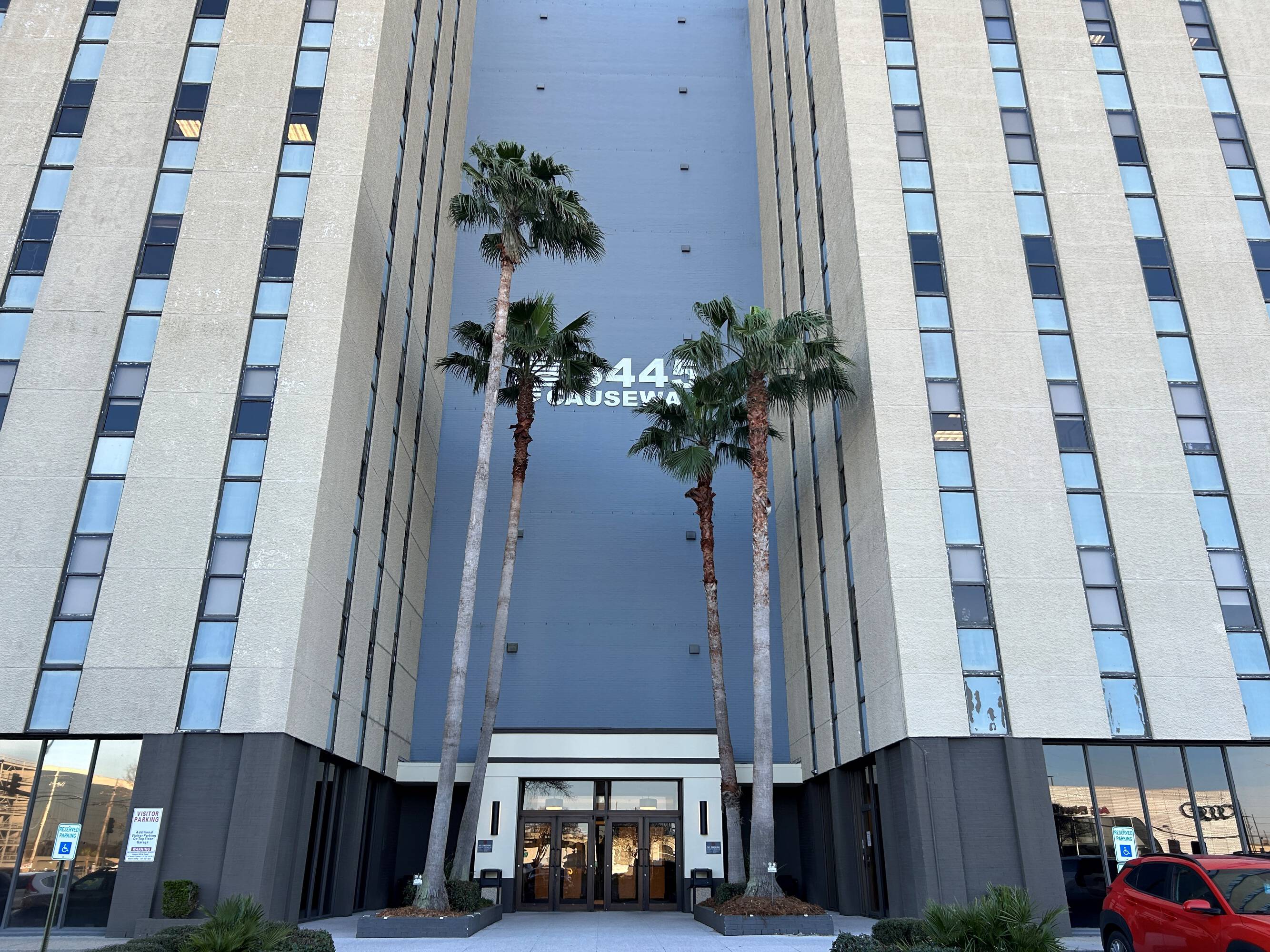 3445 N Causeway Blvd, Metairie, LA 70002 | Crexi.com