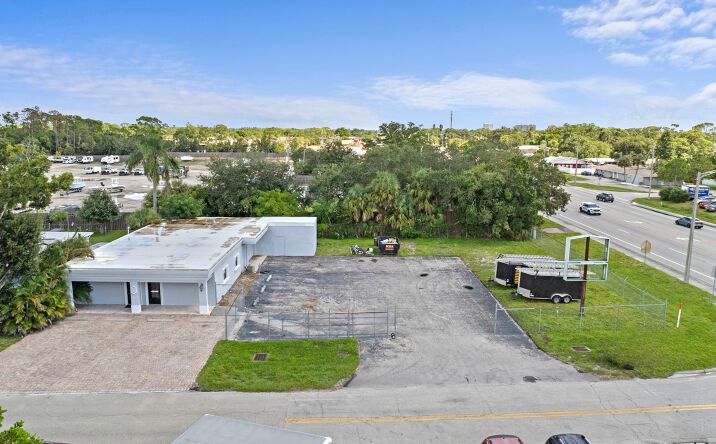 1206 Pondella Cir, North Fort Myers, FL 33903 | Crexi.com