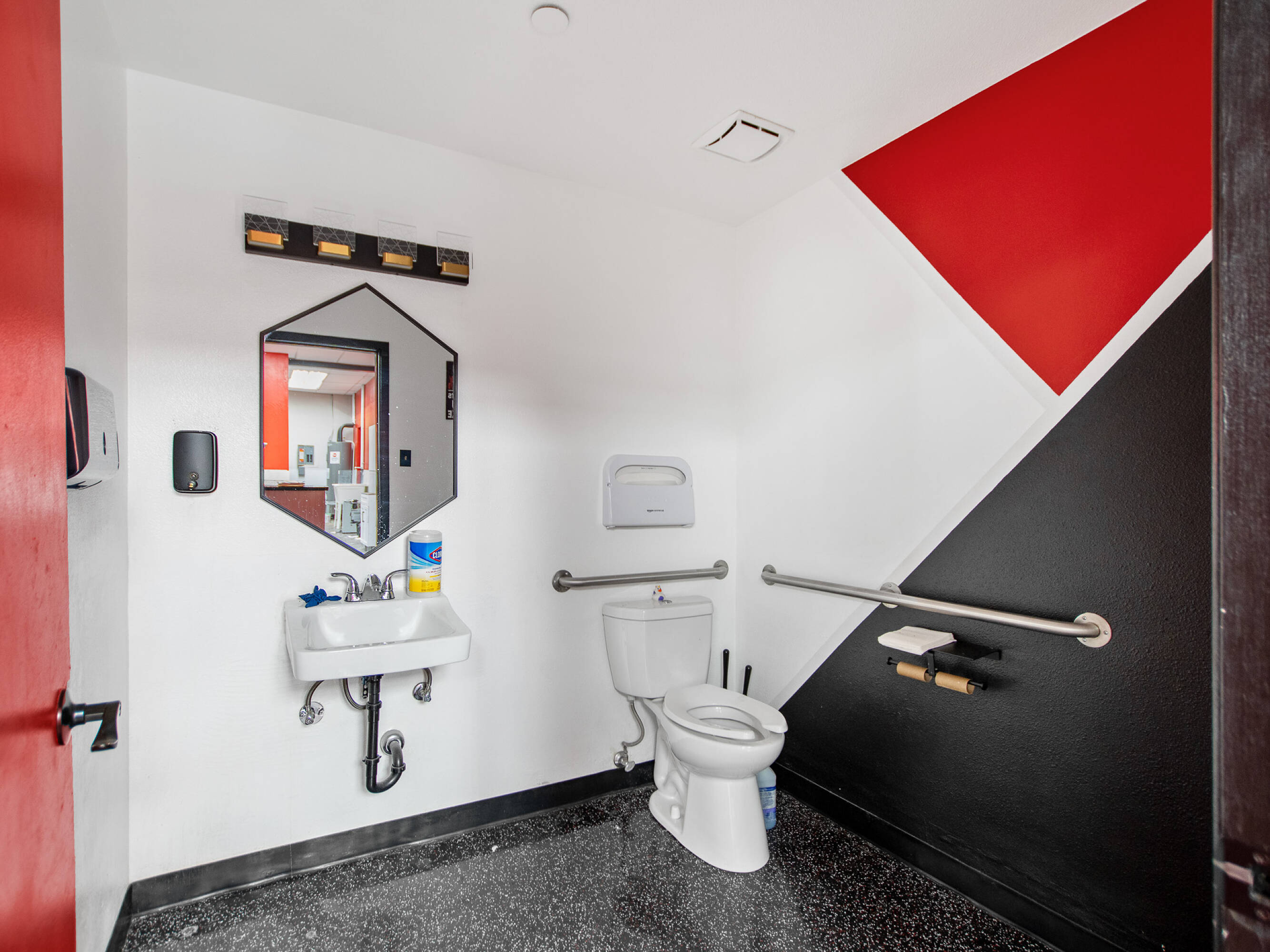 2111 S Alma School Rd, Mesa, AZ 85210 | Crexi.com