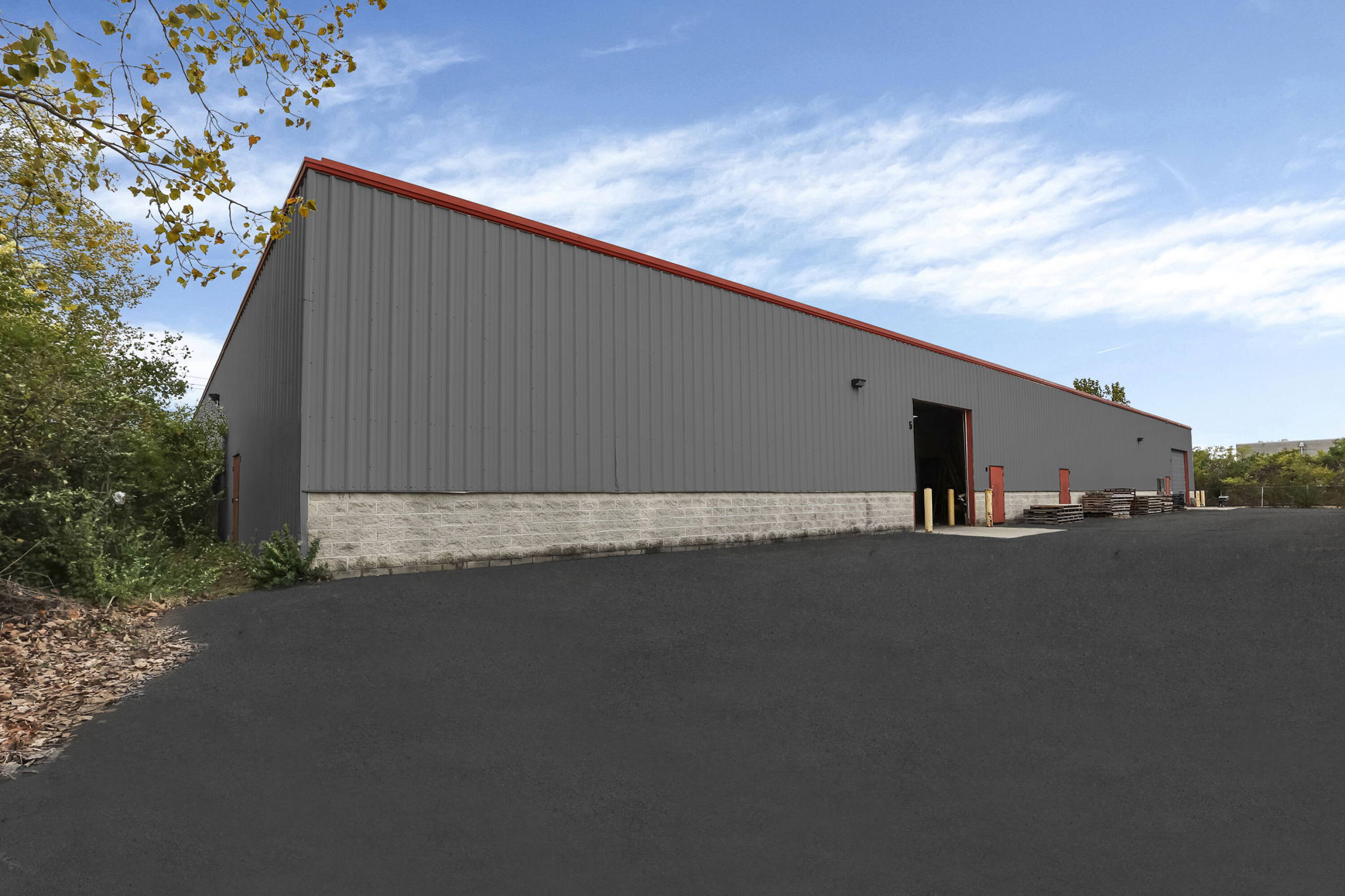 850 KADERLY DR Columbus OH 43228-1034 APN: 010-108395 | Crexi.com