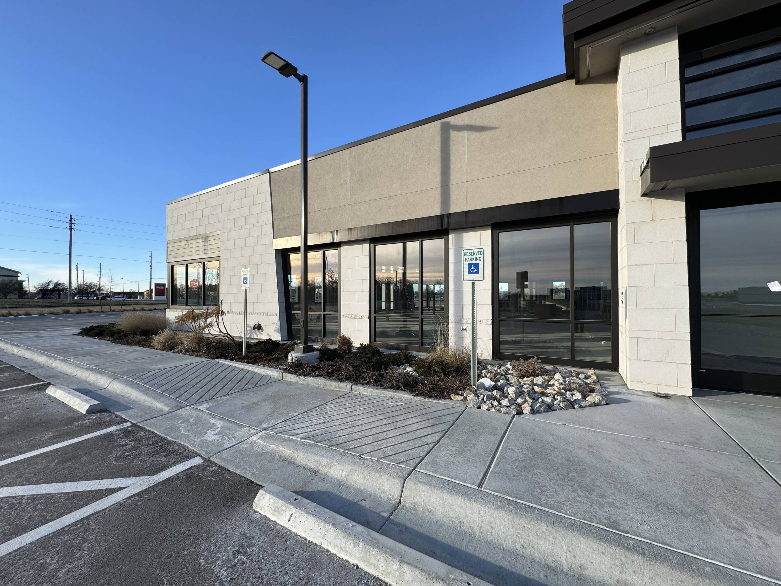 494 N 127th St E, Wichita, KS 67206 | Crexi.com