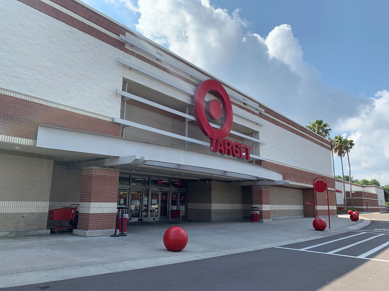 320 Brandon Town Center Dr, Brandon, FL 33511 | Crexi.com