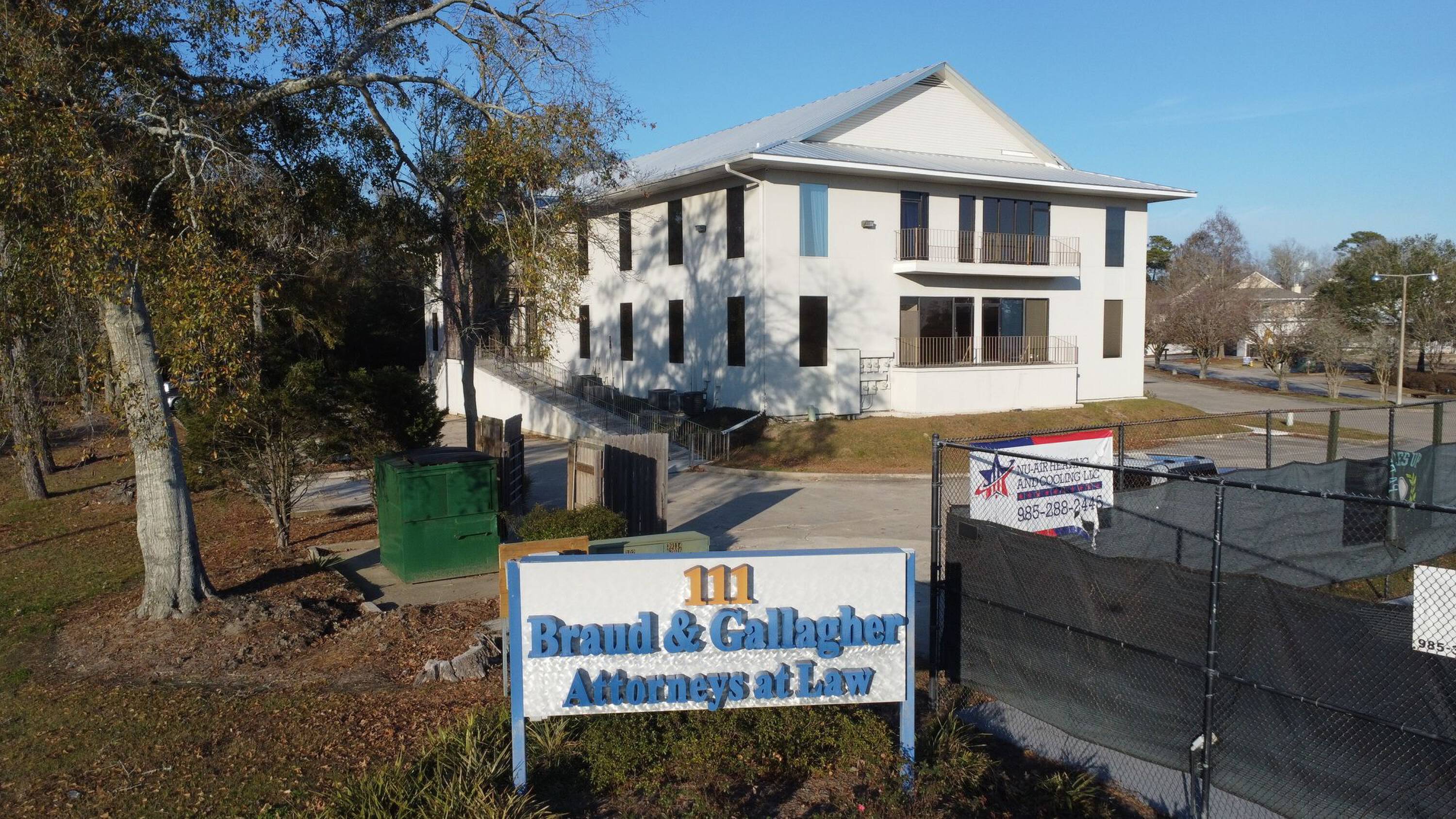 111 N Causeway Blvd, Mandeville, LA 70448 | Crexi.com