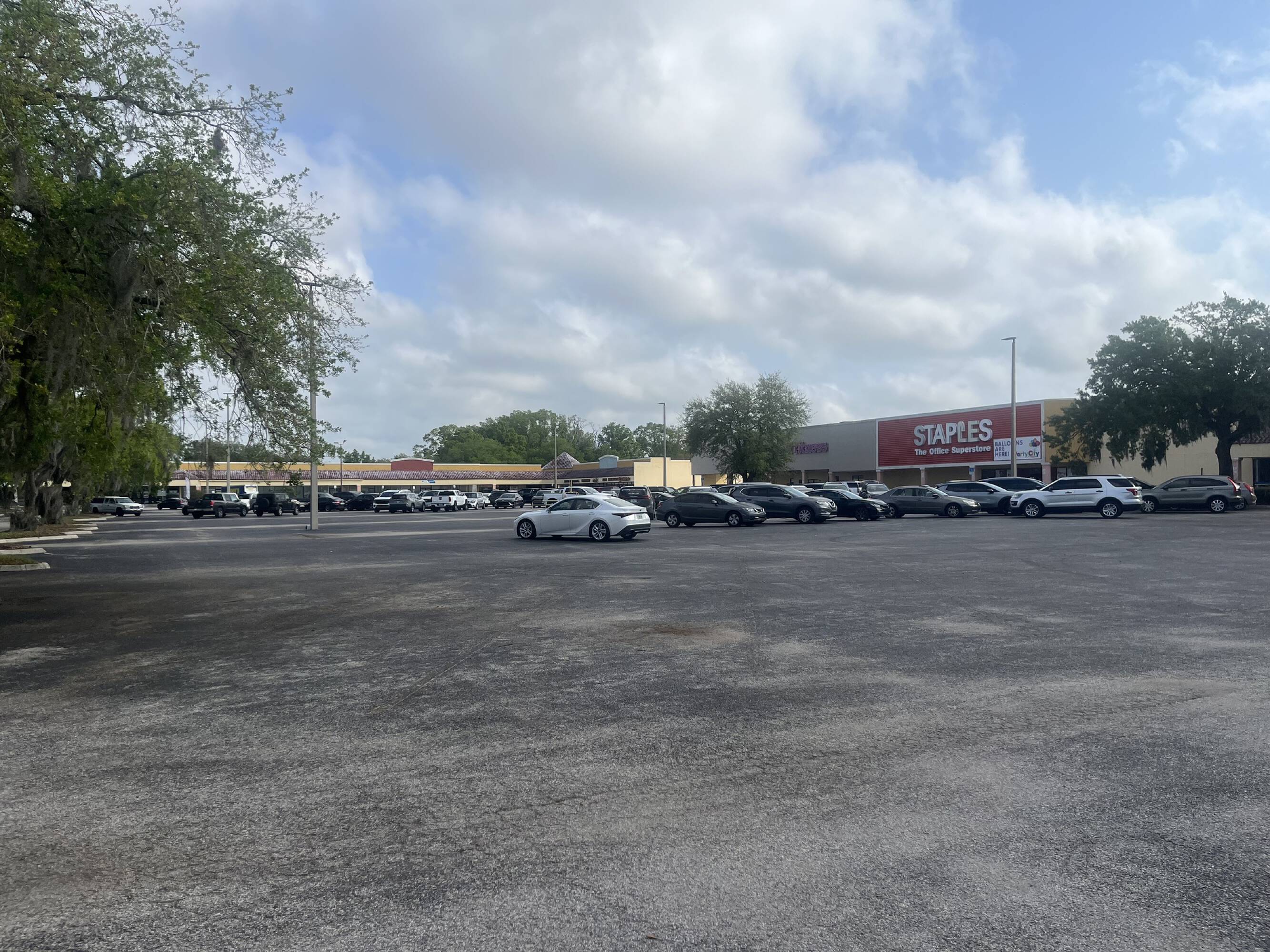 1808 JAMES L REDMAN PKWY, PLANT CITY, FL 33563-6914 | Crexi.com