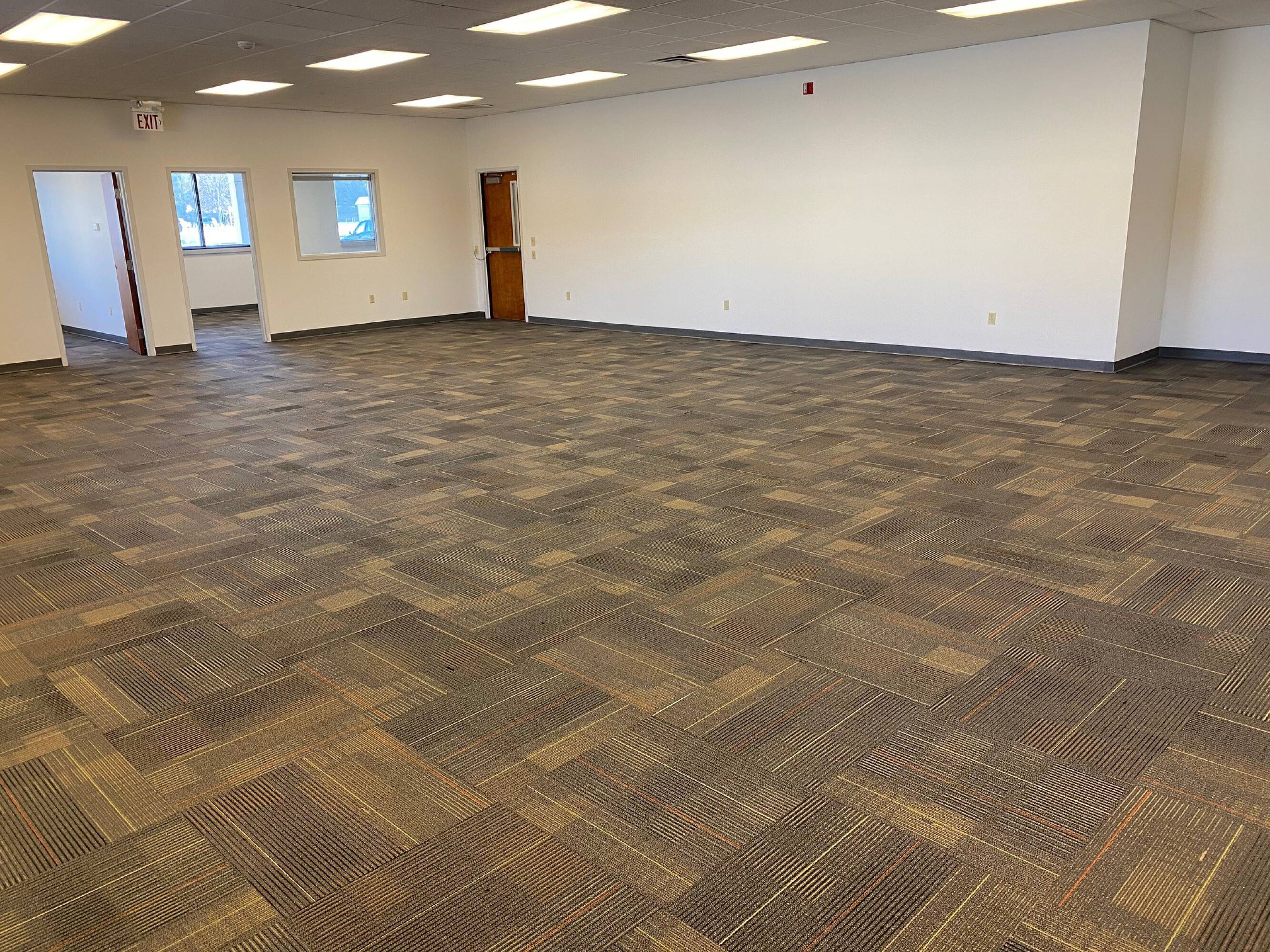 2715 W MONROE ST Springfield IL 62704-1323 APN: 14310376007 | Crexi.com