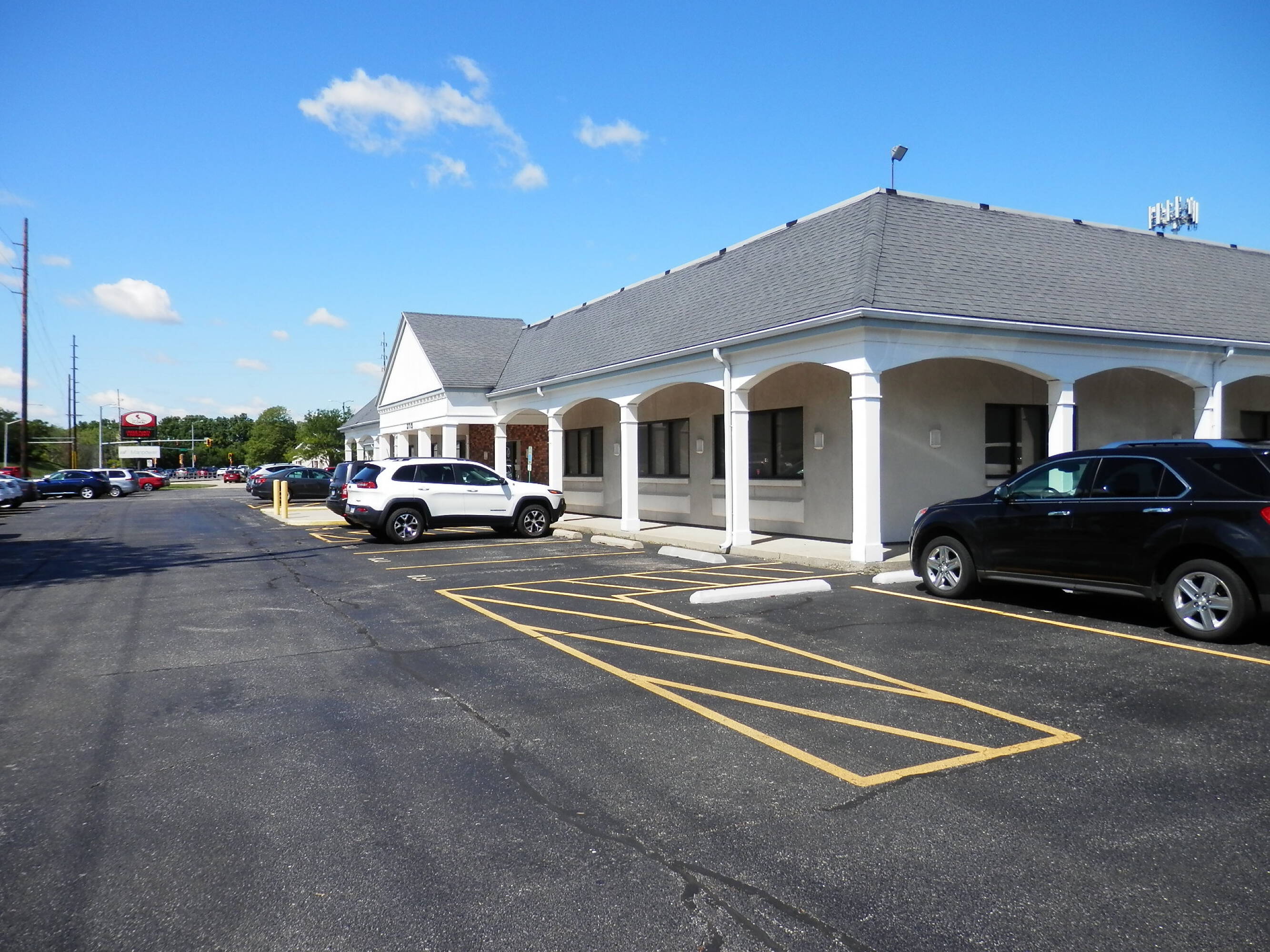 2715 W MONROE ST Springfield IL 62704-1323 APN: 14310376007 | Crexi.com
