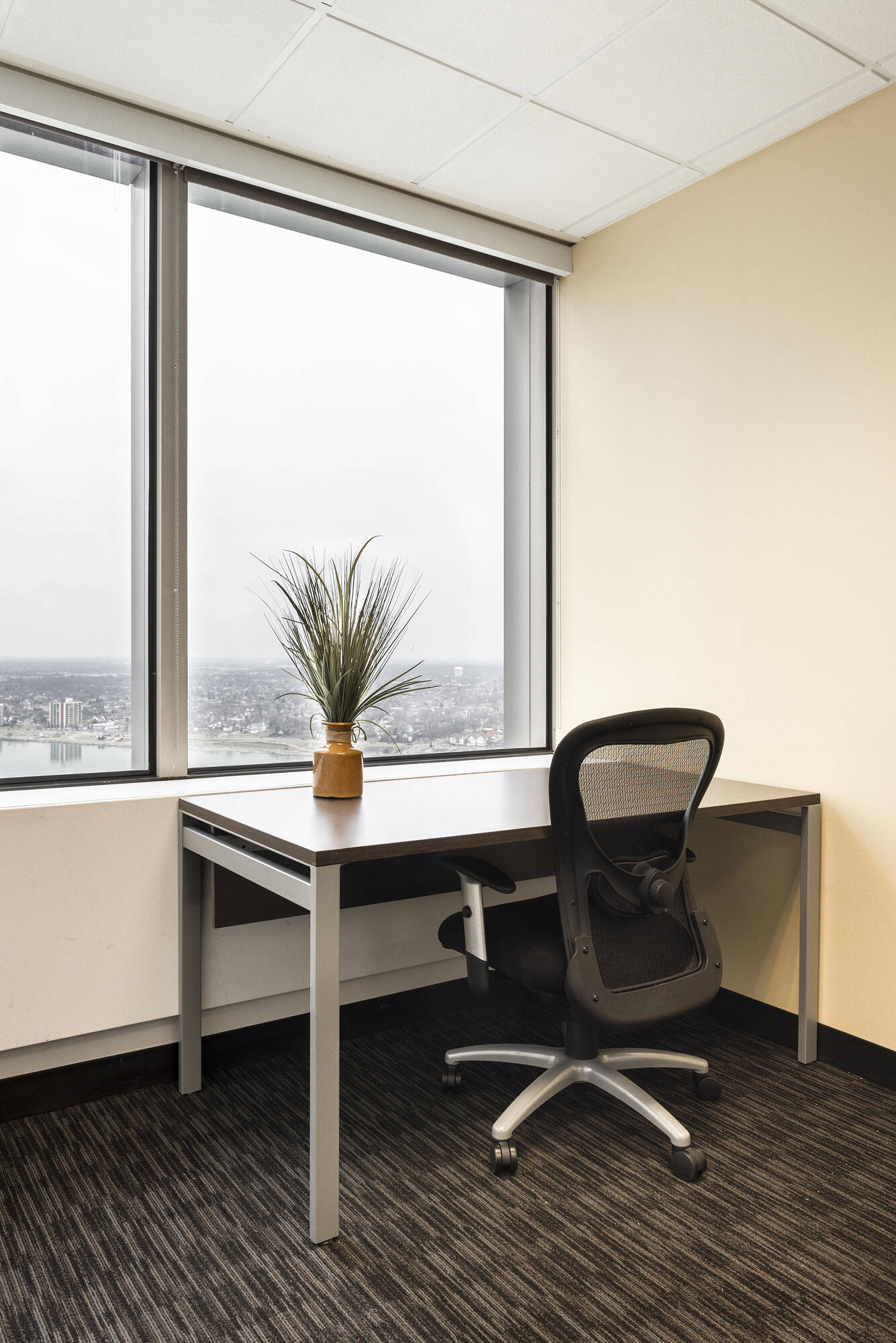 400 Renaissance Center, Detroit, MI 48243 | Crexi.com