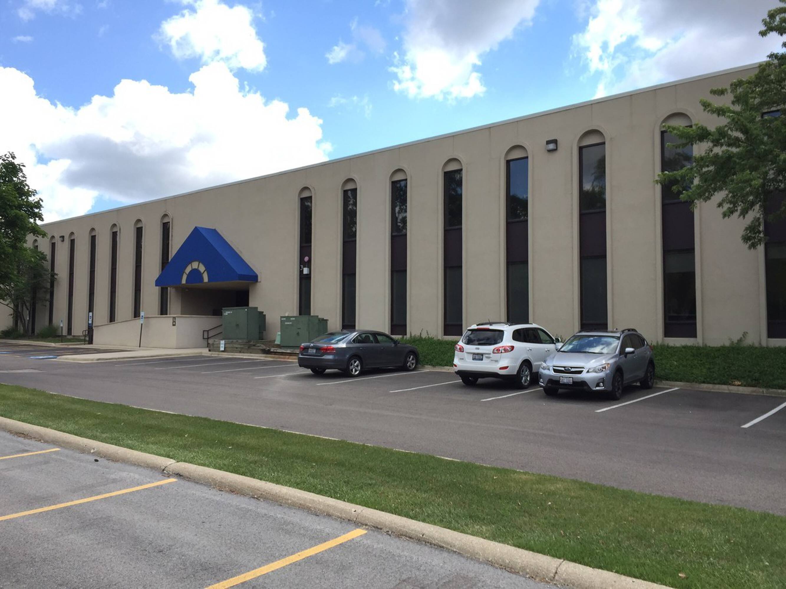 2401 N Plum Grove Rd, Palatine, IL 60067 | Crexi.com