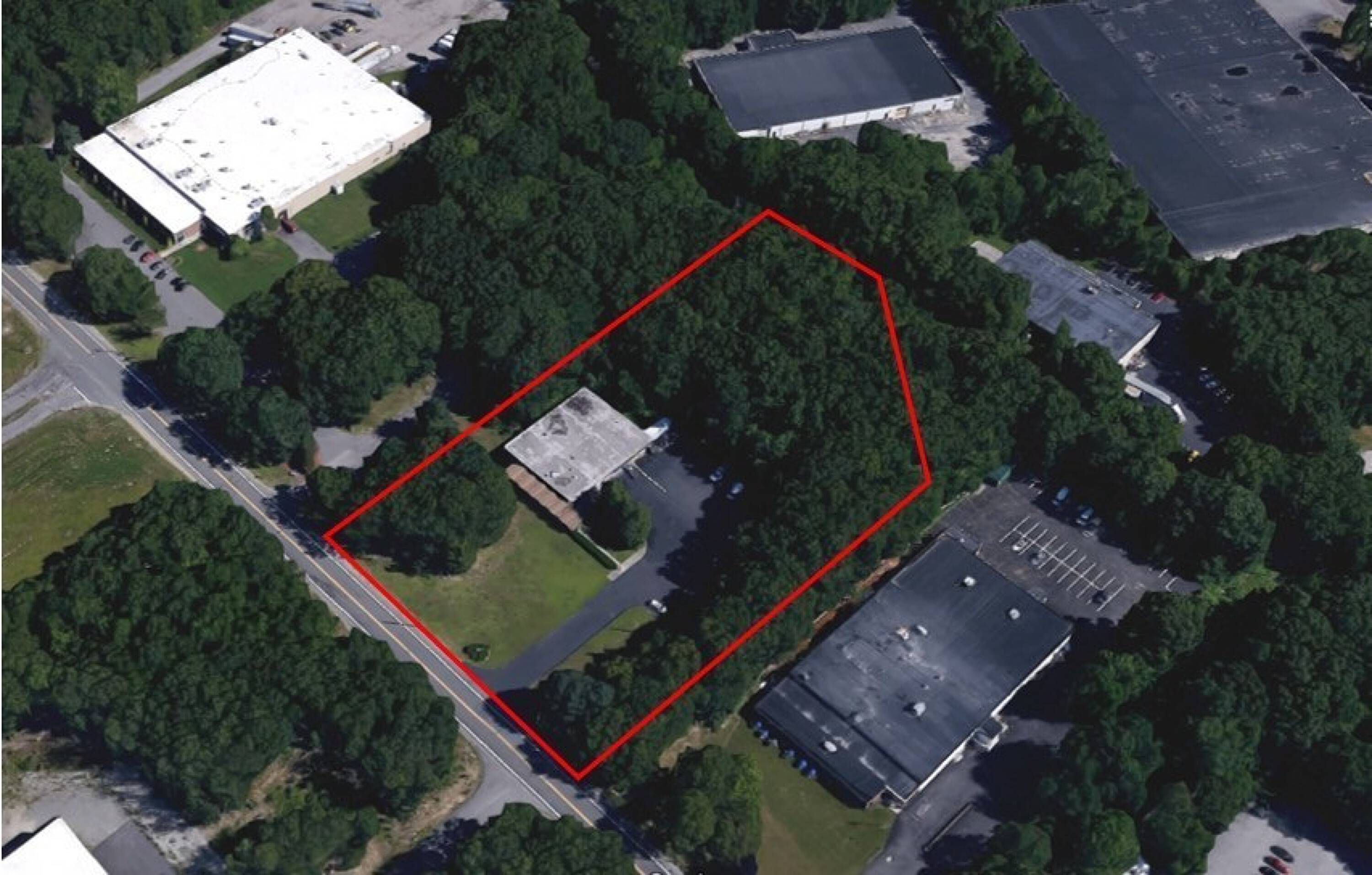 271 JENCKES HILL RD Smithfield RI 02917 APN: 45-084 | Crexi.com