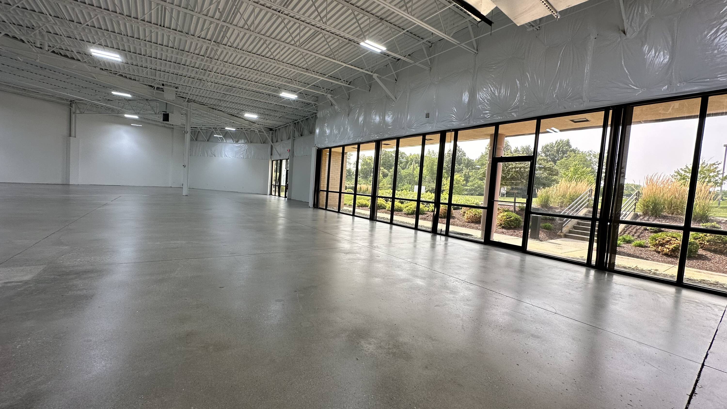 1310 Kemper Meadow Dr, Cincinnati, OH 45240 | Crexi.com