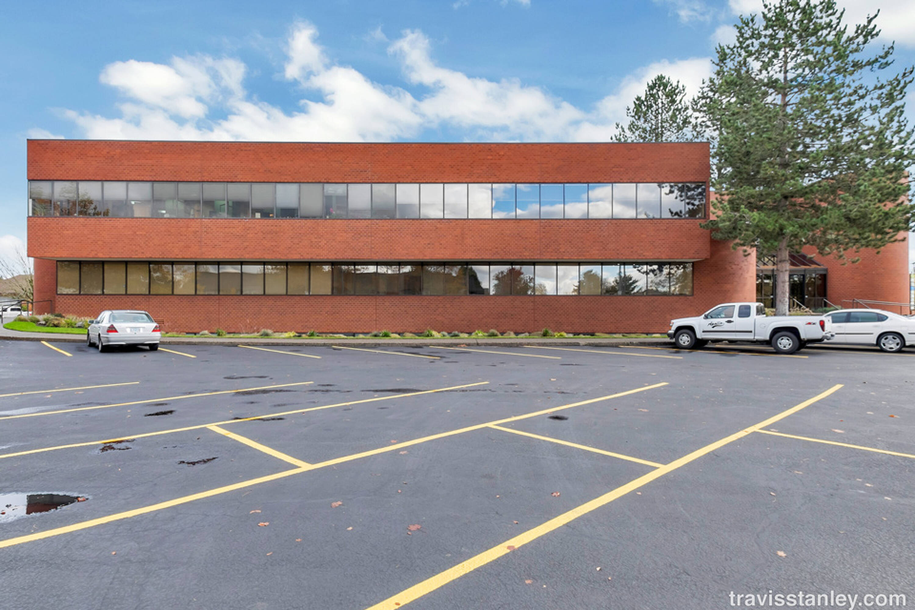 501 NE Hood, Gresham OR, Gresham, OR 97030 - Office Space for Lease ...