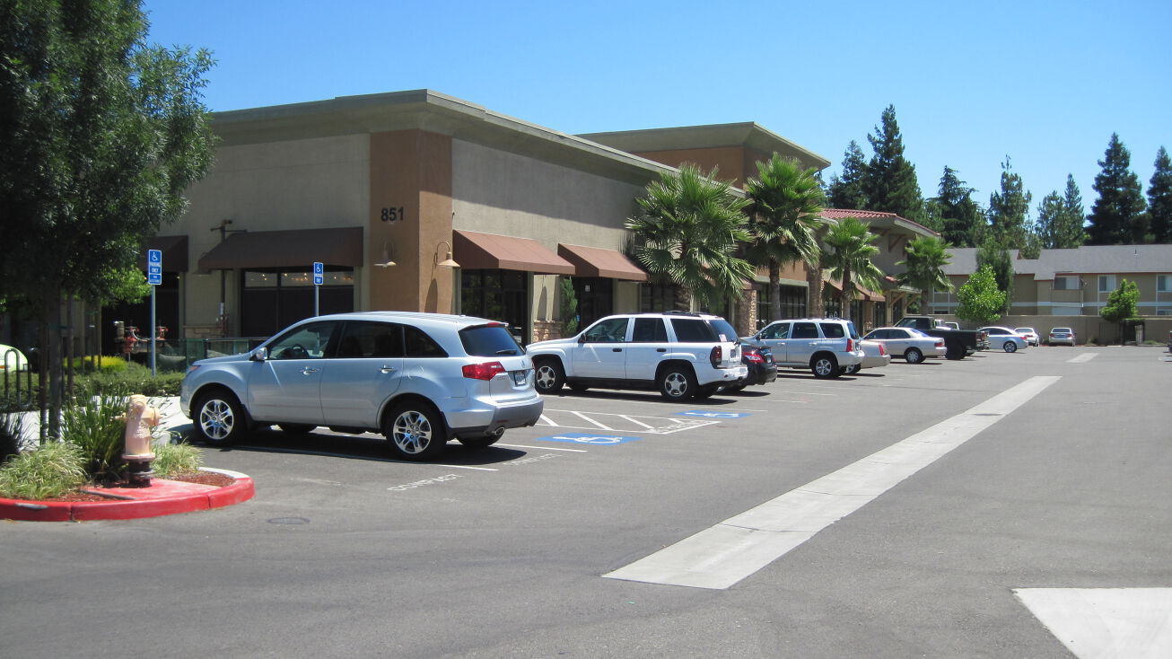 809-869 W. Hawkeye Ave., Turlock, CA 95380 - Retail Space for Lease ...