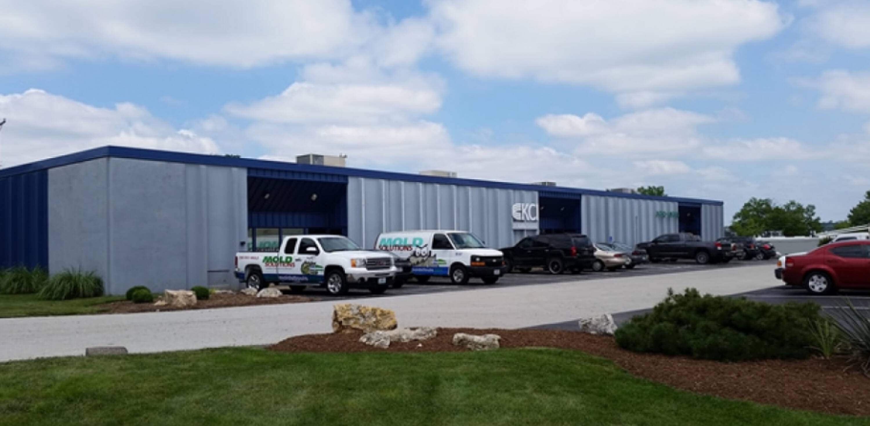 800 FEE FEE RD Maryland Heights MO 63043-3219 APN: 14O320534 | Crexi.com