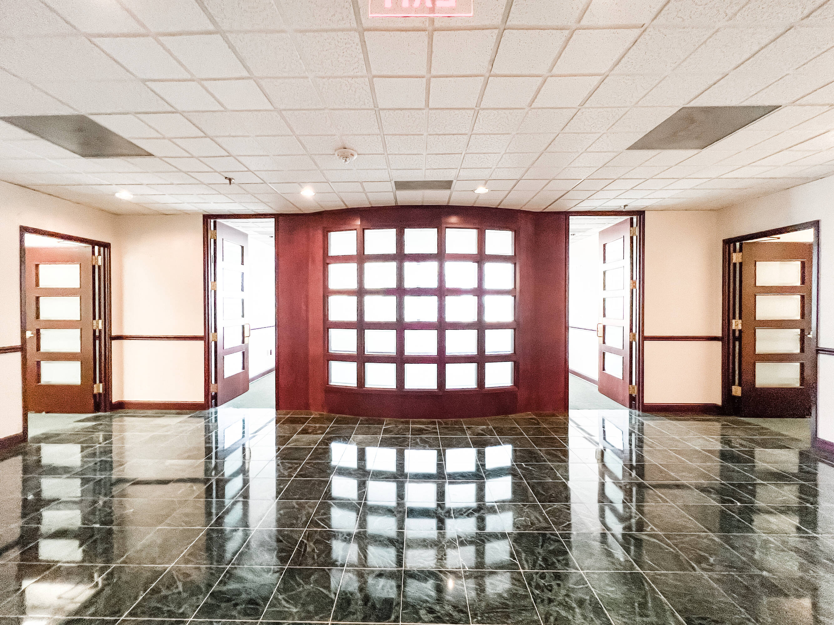 231 S Bemiston Ave, St. Louis, MO 63105 | Crexi.com