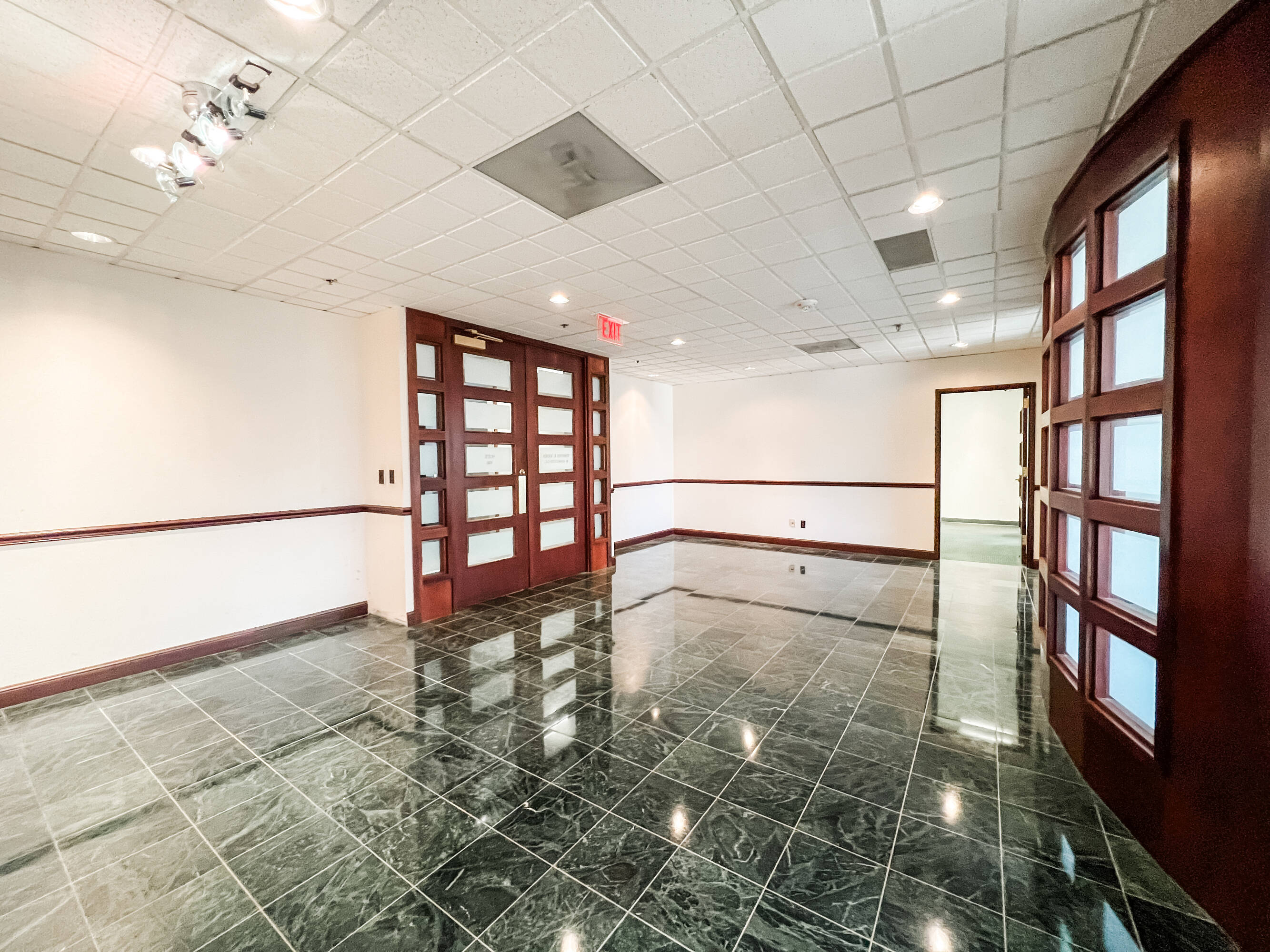 231 S Bemiston Ave, St. Louis, MO 63105 | Crexi.com