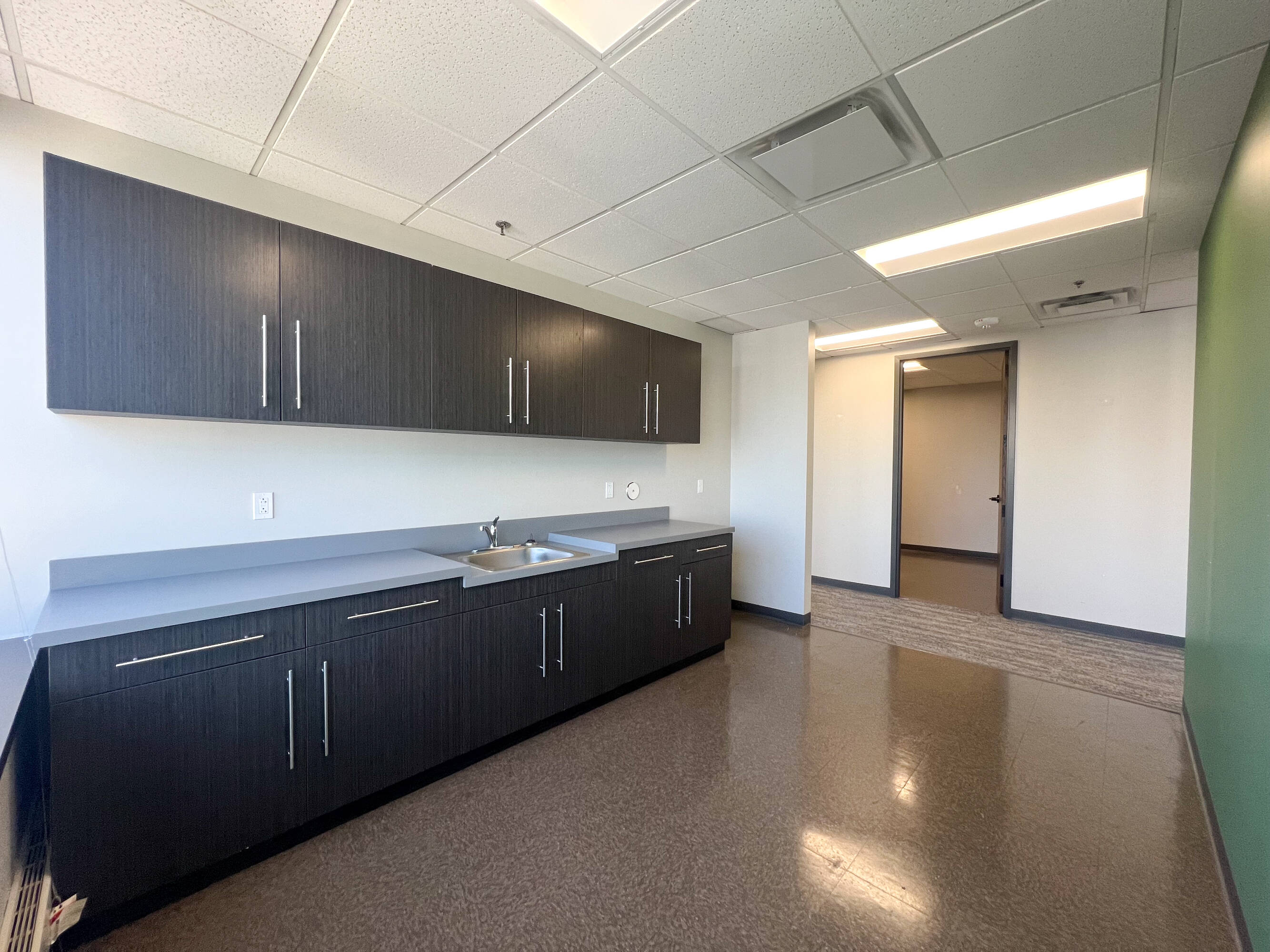 231 S Bemiston Ave, St. Louis, MO 63105 | Crexi.com