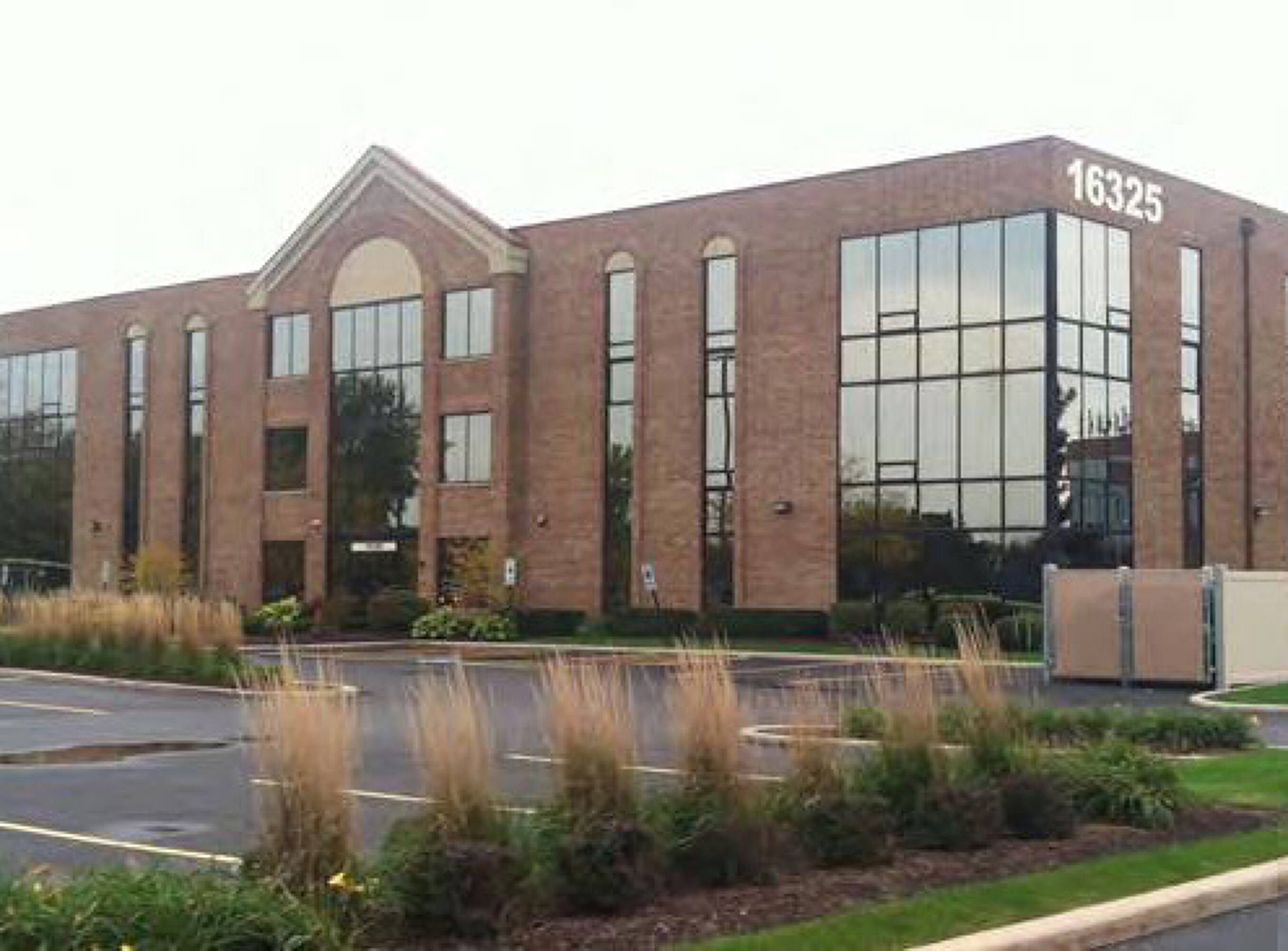 16325, 16335, 16345 Harlem Ave, Tinley Park, IL 60477 | Crexi.com