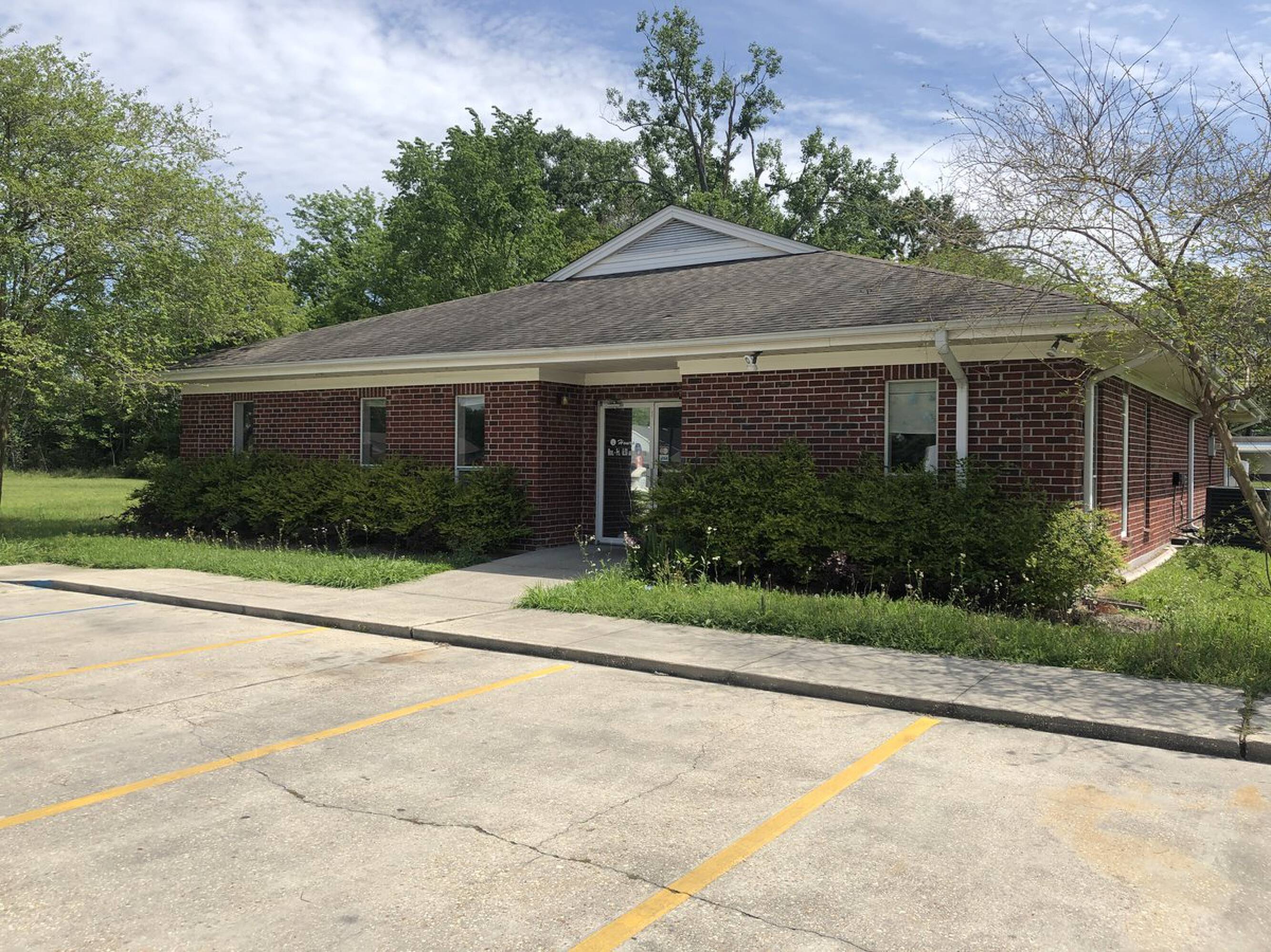 2146 S. Burnside Ave, Gonzales, LA 70737 | Crexi.com