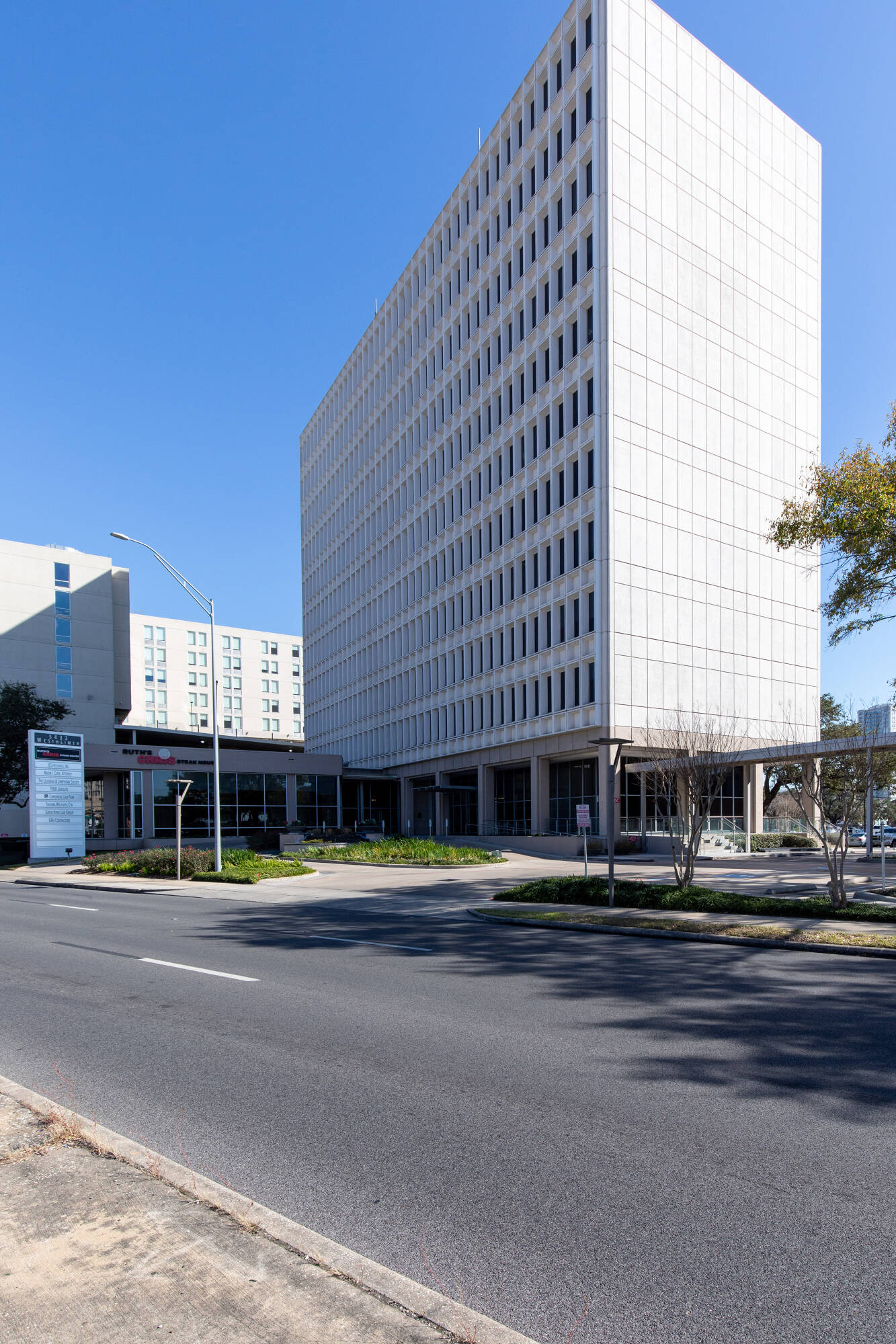 5433 Westheimer Rd, Houston, TX 77056 | Crexi.com