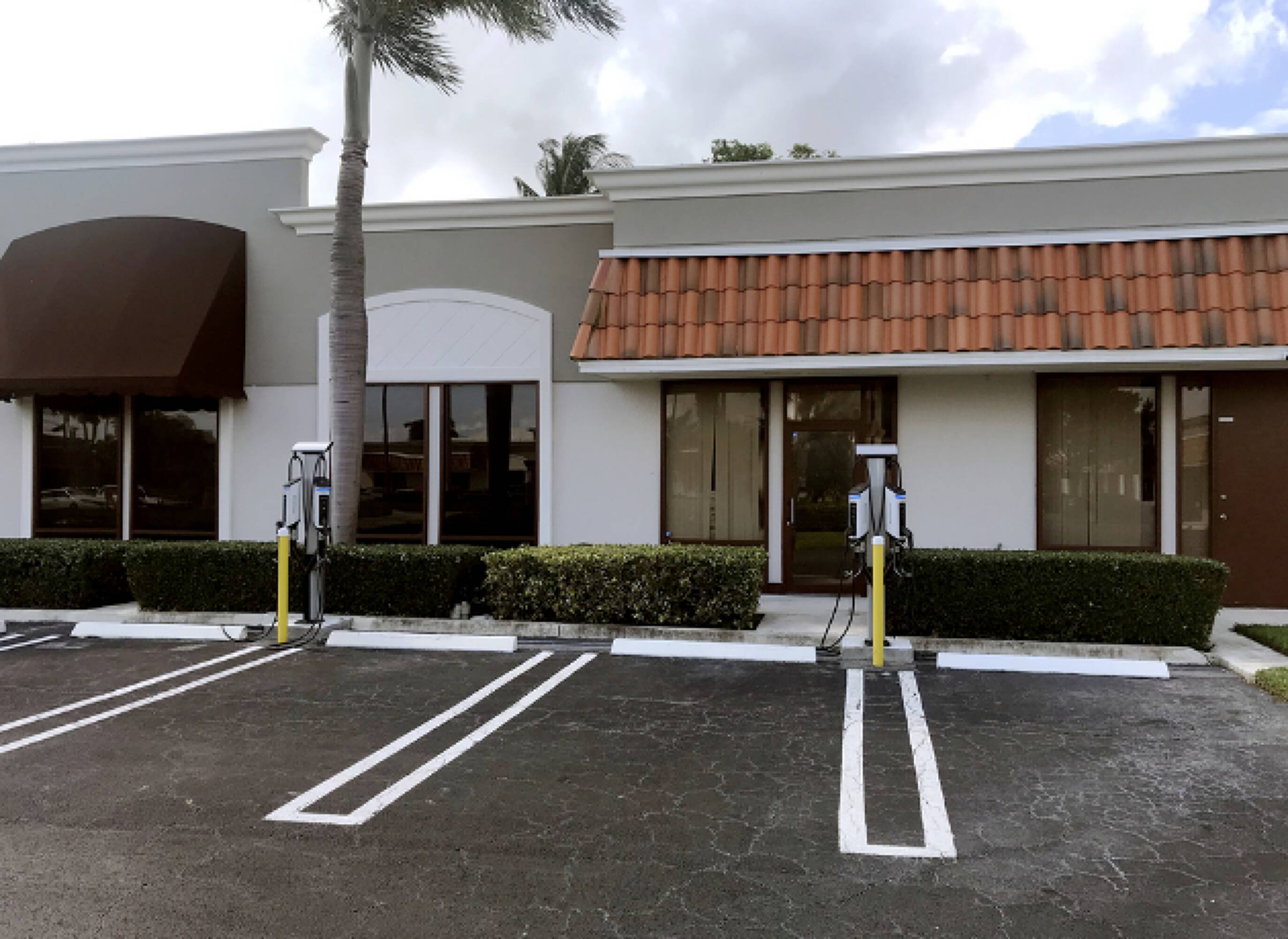5601 Corporate Way, West Palm Beach, FL 33407 | Crexi.com