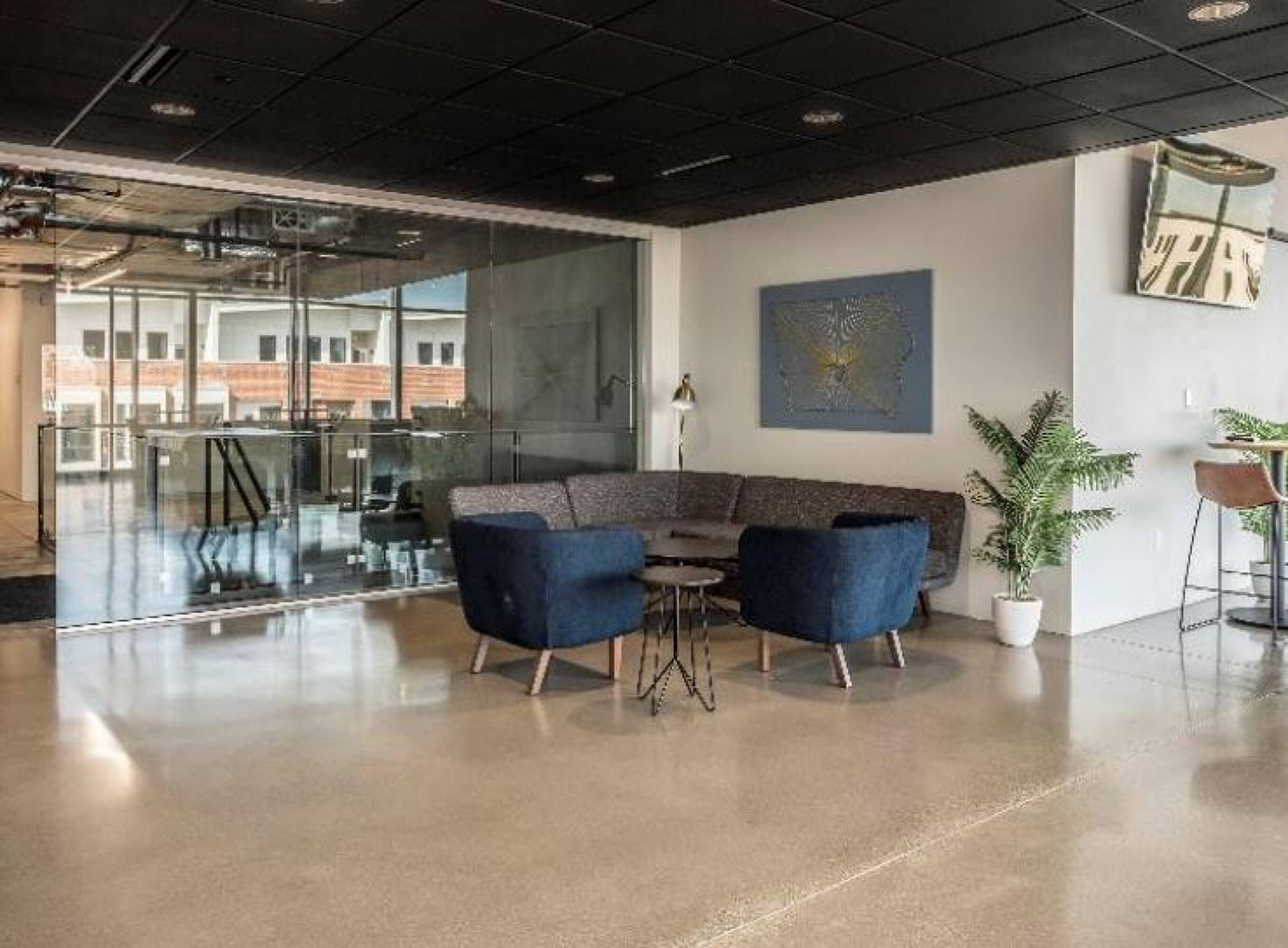 220 SE 6TH ST Des Moines IA 50309-4844 APN: 040/01685-000-000 | Crexi.com