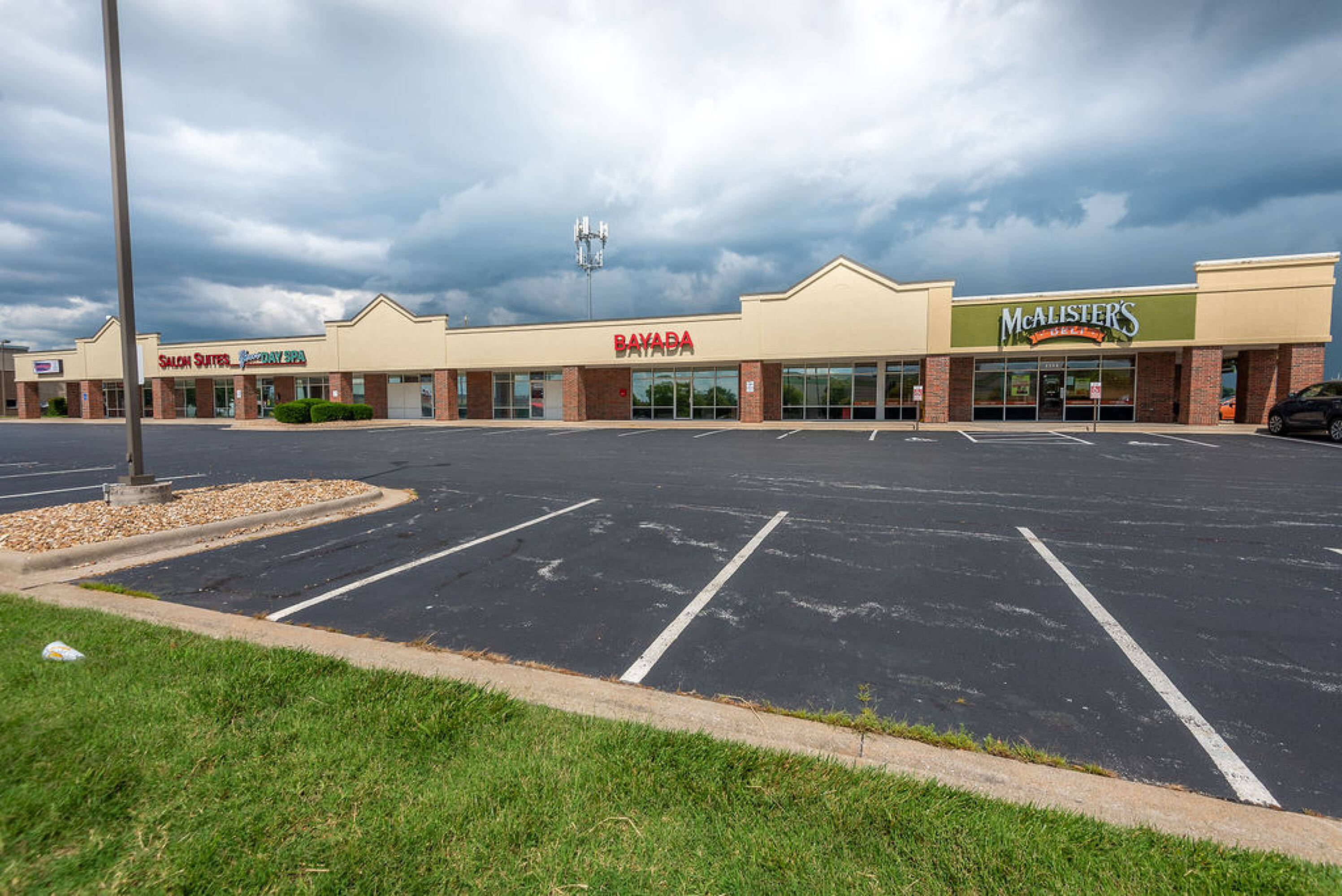 1711 W Battlefield Rd, Springfield, MO 65807 | Crexi.com