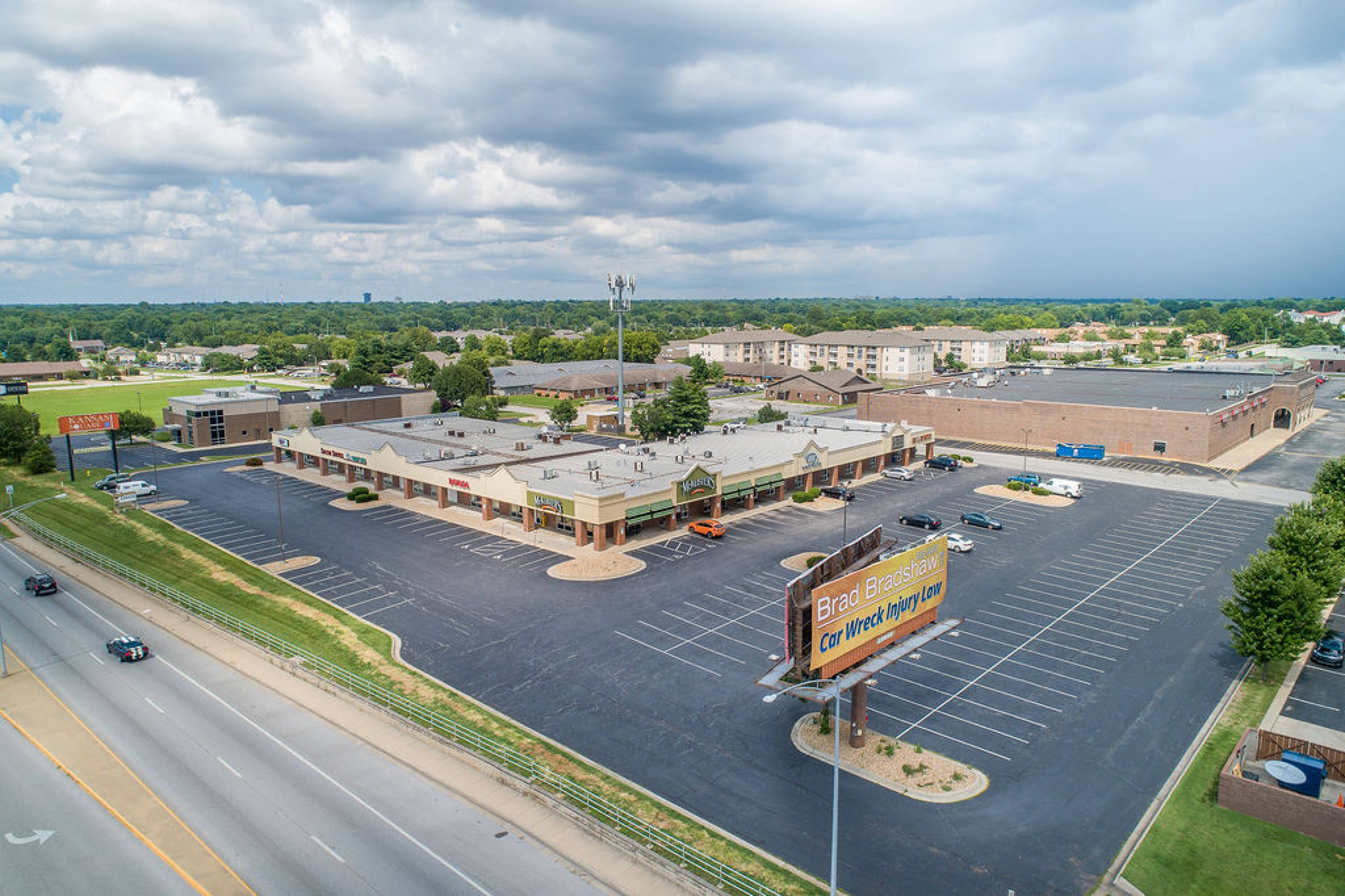 1711 W Battlefield Rd, Springfield, MO 65807 | Crexi.com