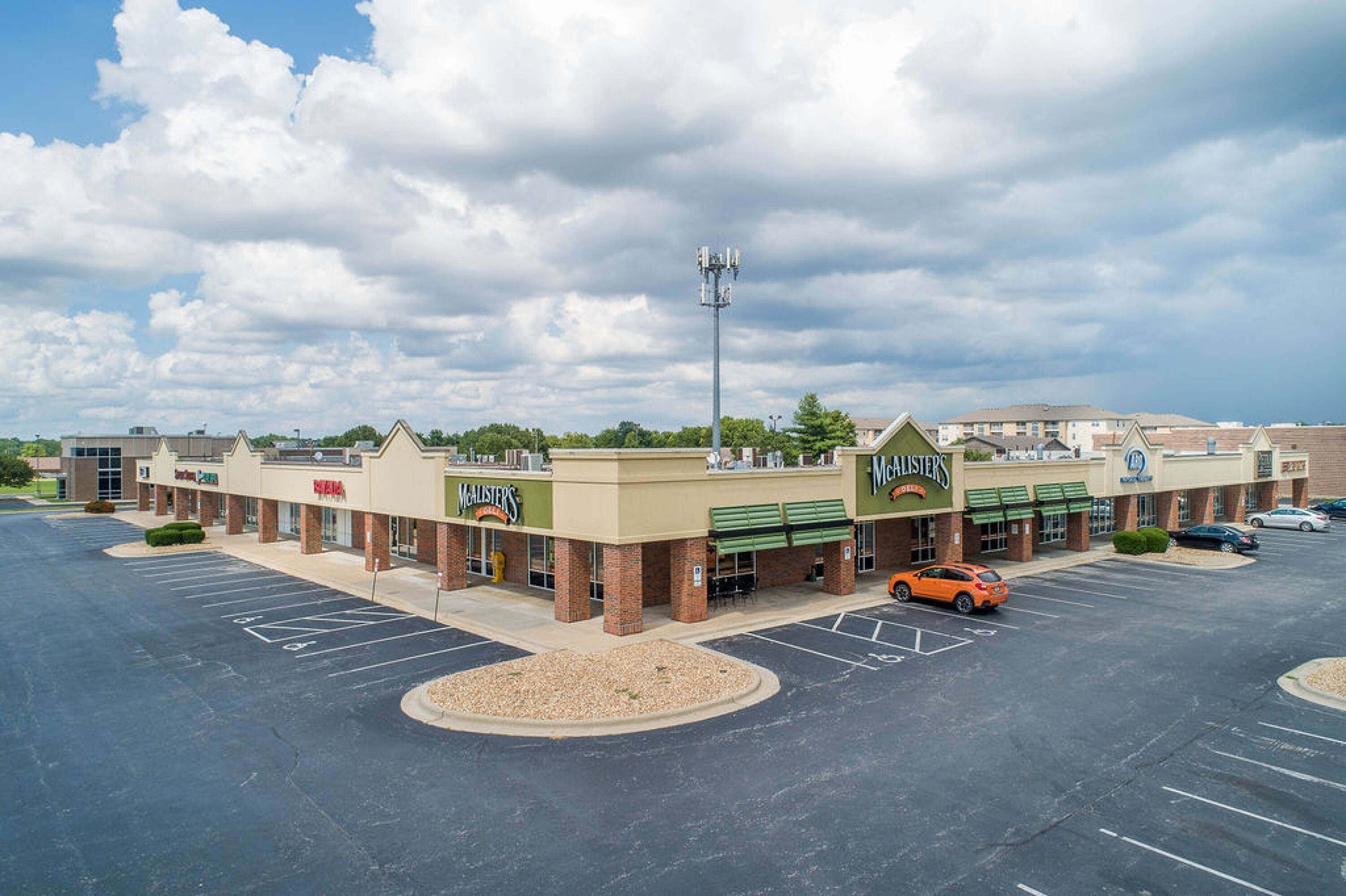 1711 W Battlefield Rd, Springfield, MO 65807 | Crexi.com