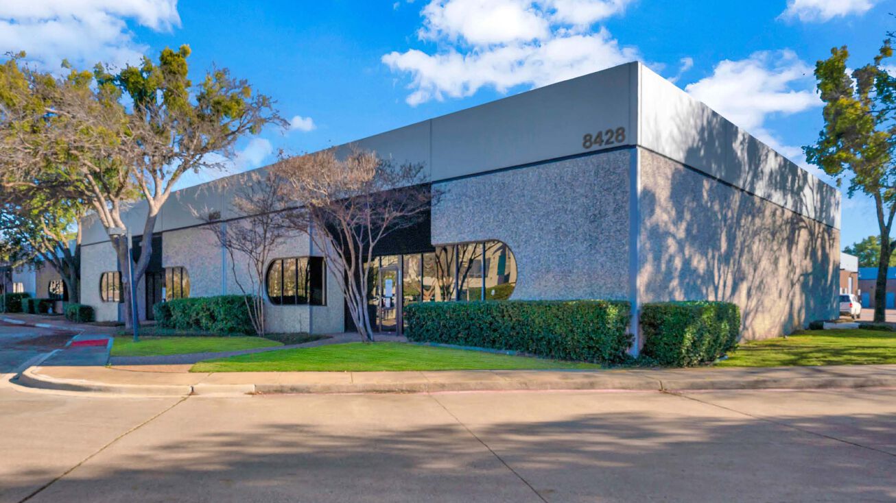 4823 - 4845 W. Royal Lane & 8401 - 8432 Sterling Street, Irving, TX ...