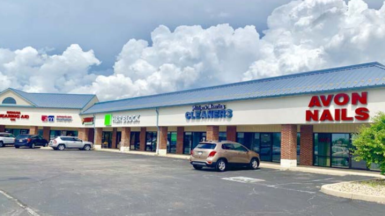 7738 East Rockville Road US36 Avon IN 46123 Restaurant Space For 7738-east-rockville-road-us36-avon-in-46123-restaurant-space-for