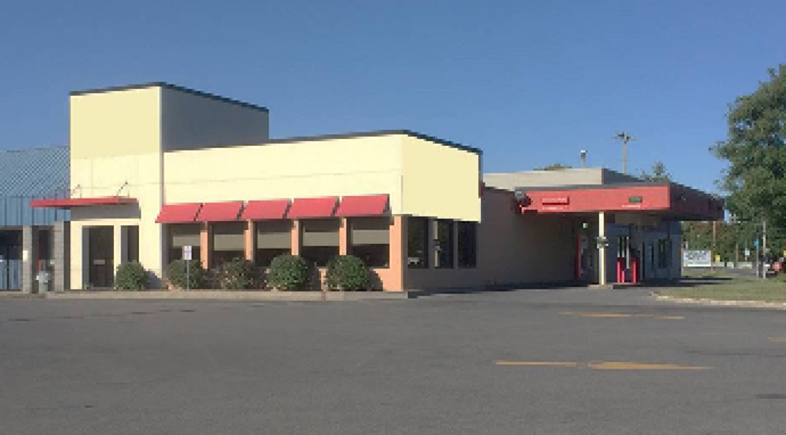 709 N MAIN ST North Syracuse NY 13212-1669 APN: 013.-01-03.1 | Crexi.com