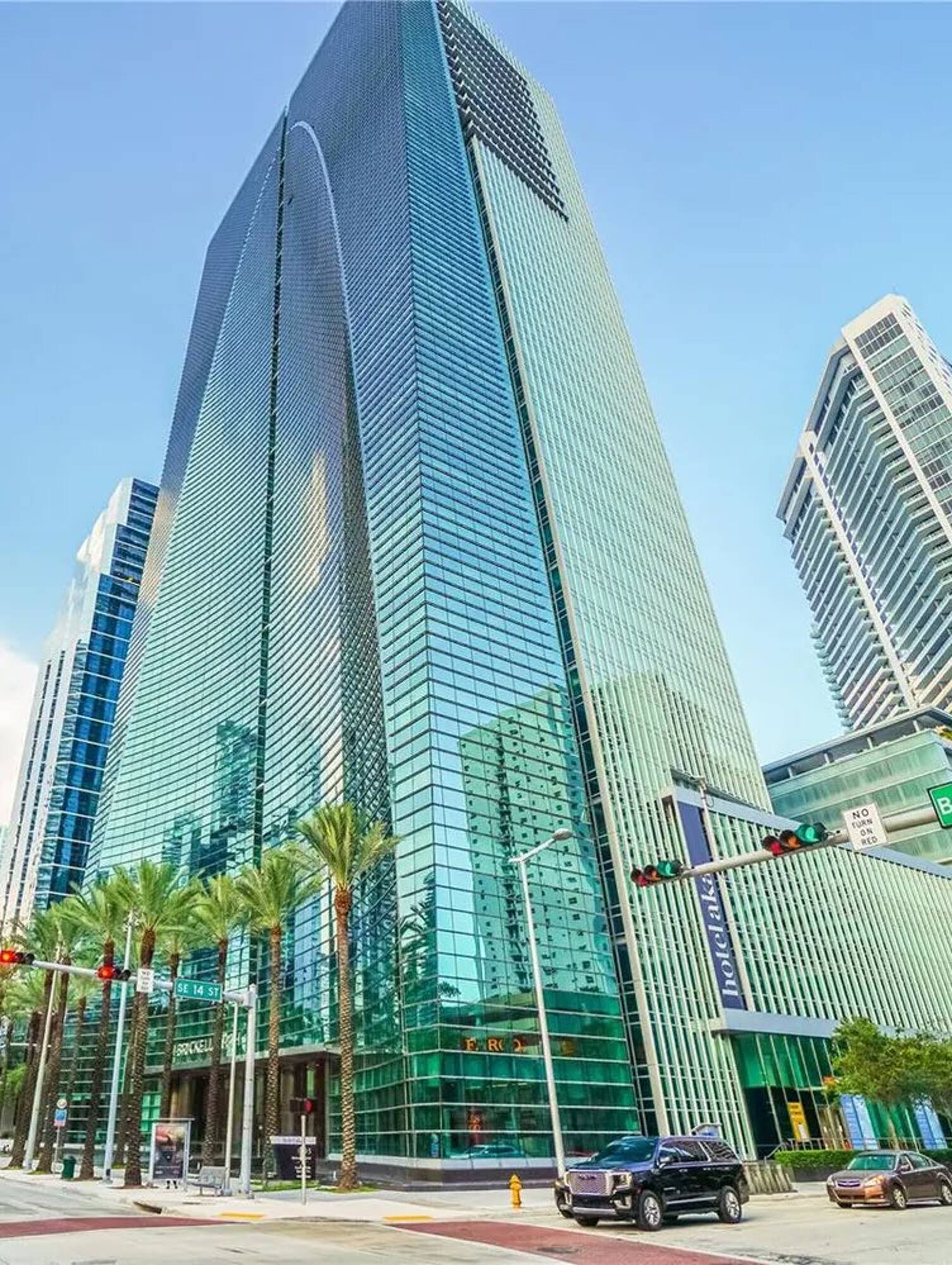 1395 Brickell Ave, Miami, FL 33131 | Crexi.com