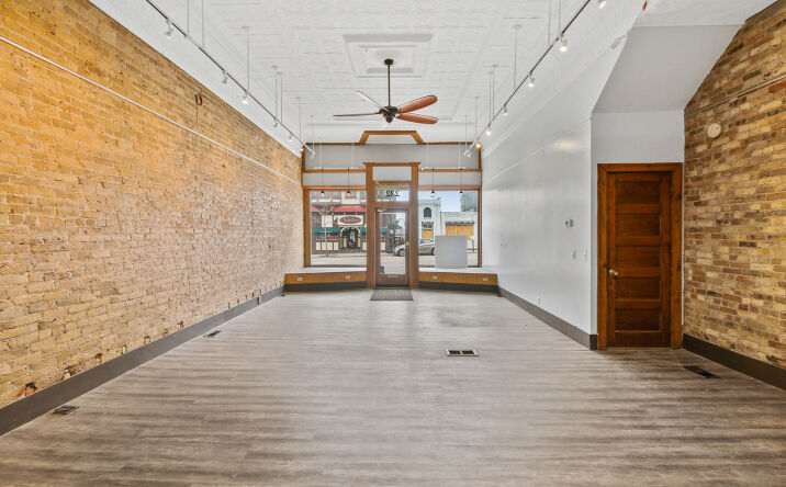 Lease Commercial Real Estate and Property in Racine, WI | Crexi.com