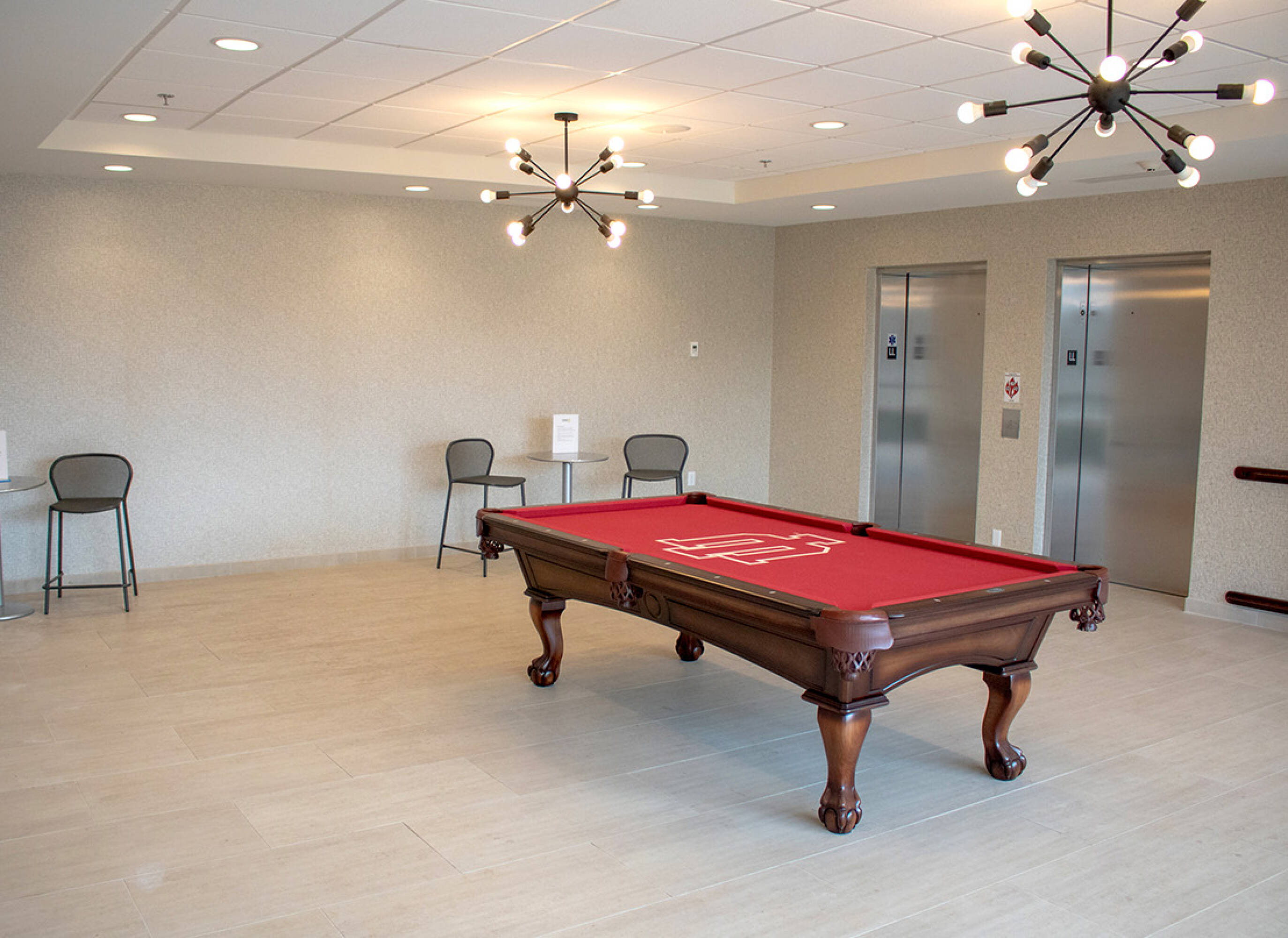 1410 N WALNUT ST Bloomington IN 47404-2403 APN: 53-05-28-300-152.000-005 | Crexi.com