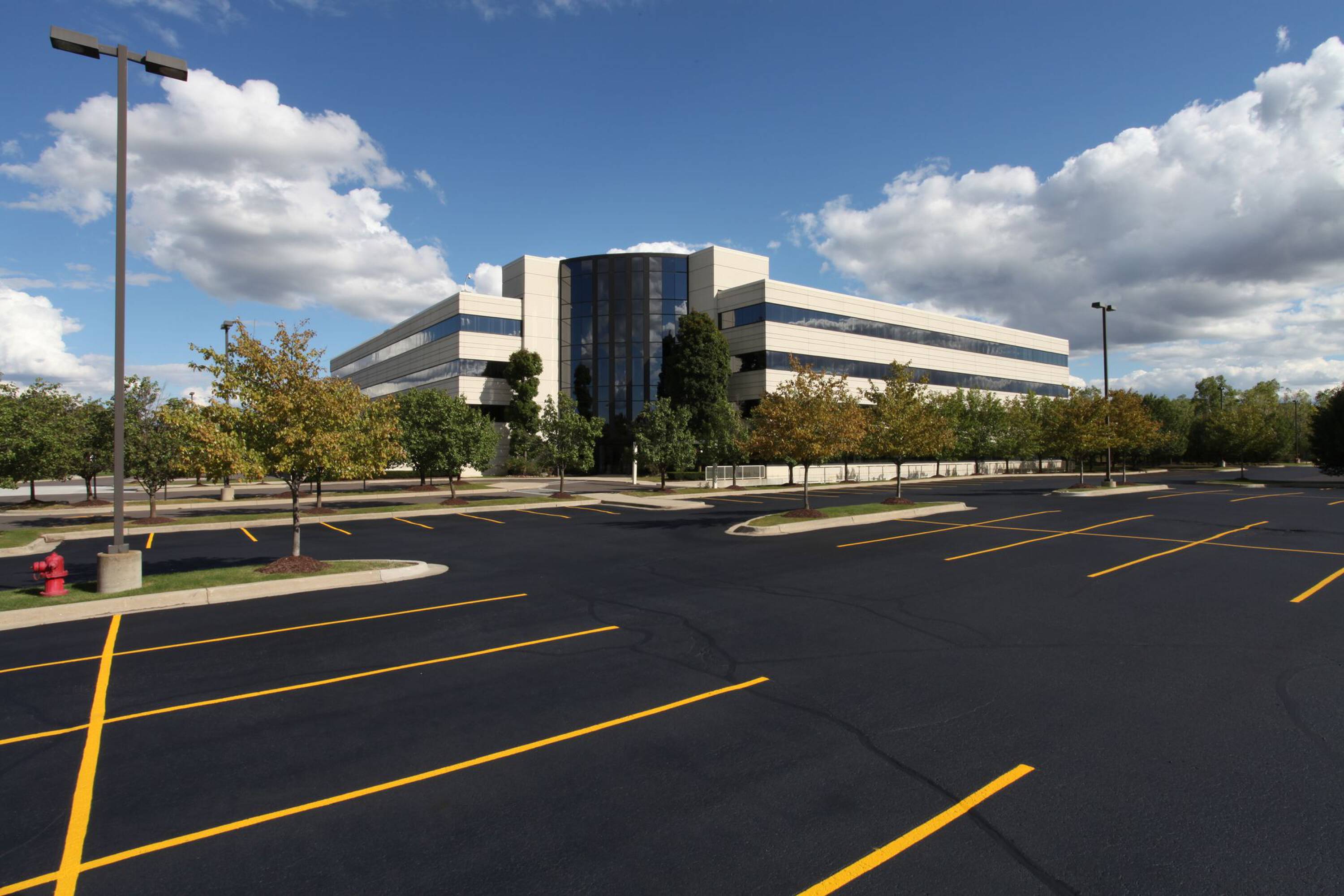 39500 High Pointe Blvd, Novi, MI 48375 | Crexi.com