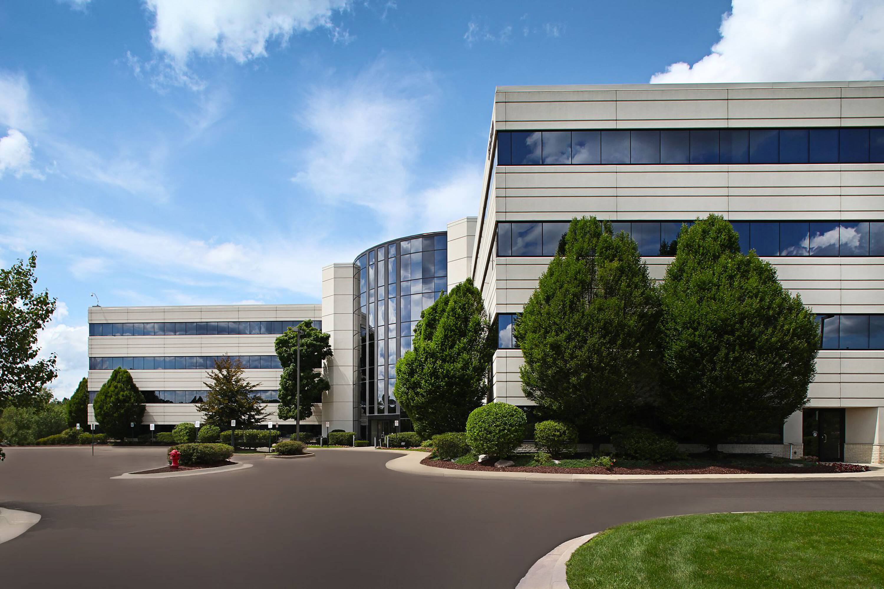 39500 High Pointe Blvd, Novi, MI 48375 | Crexi.com