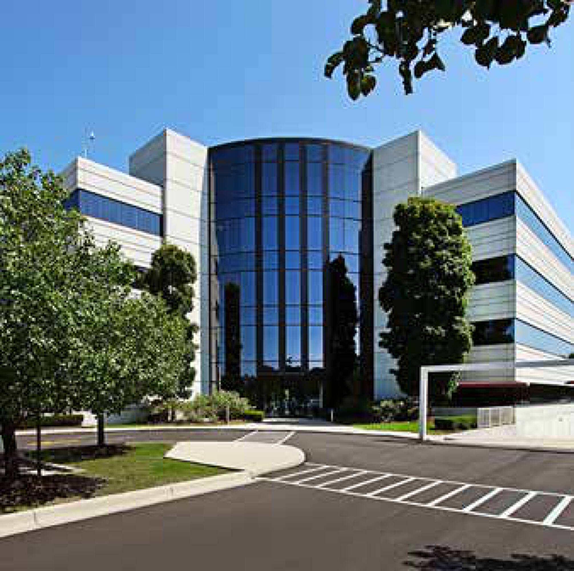 39500 High Pointe Blvd, Novi, MI 48375 | Crexi.com