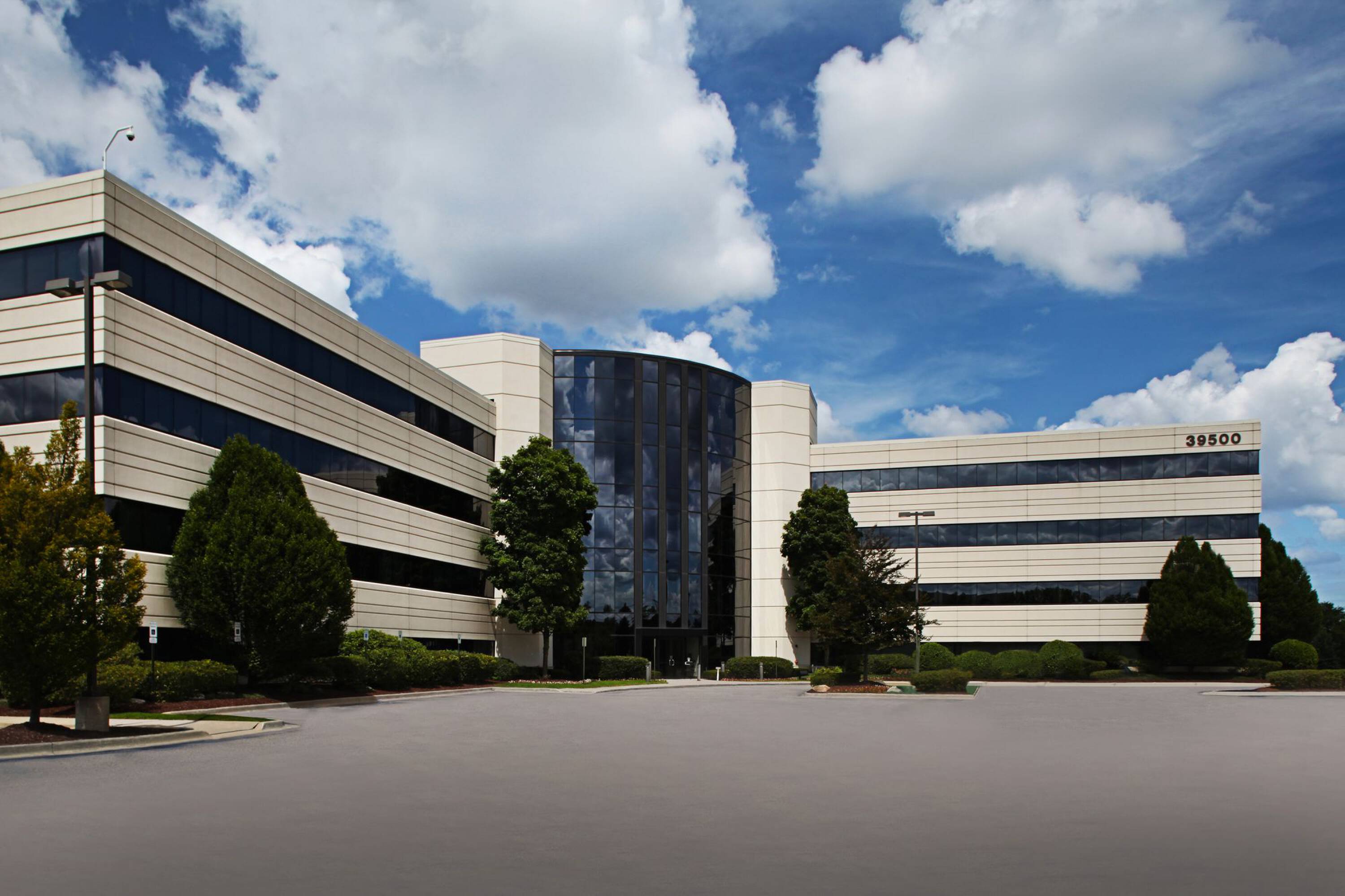 39500 High Pointe Blvd, Novi, MI 48375 | Crexi.com