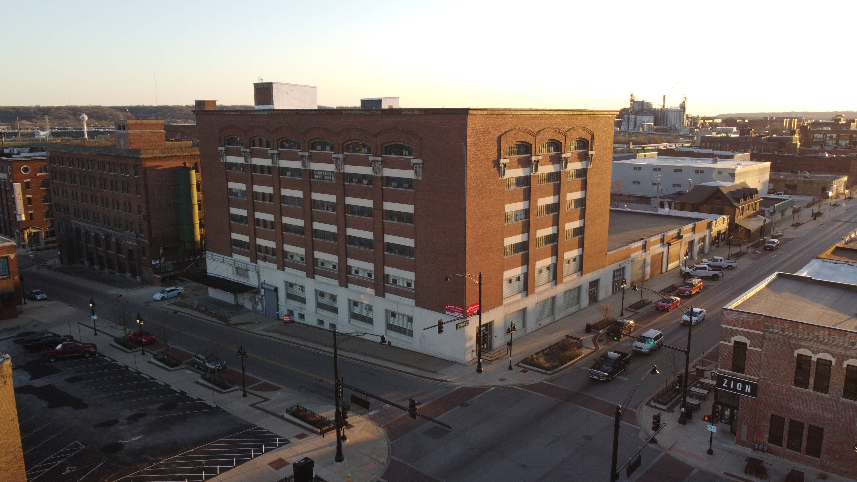 800 SW ADAMS ST Peoria IL 61602-1644 APN: 1809330051 | Crexi.com