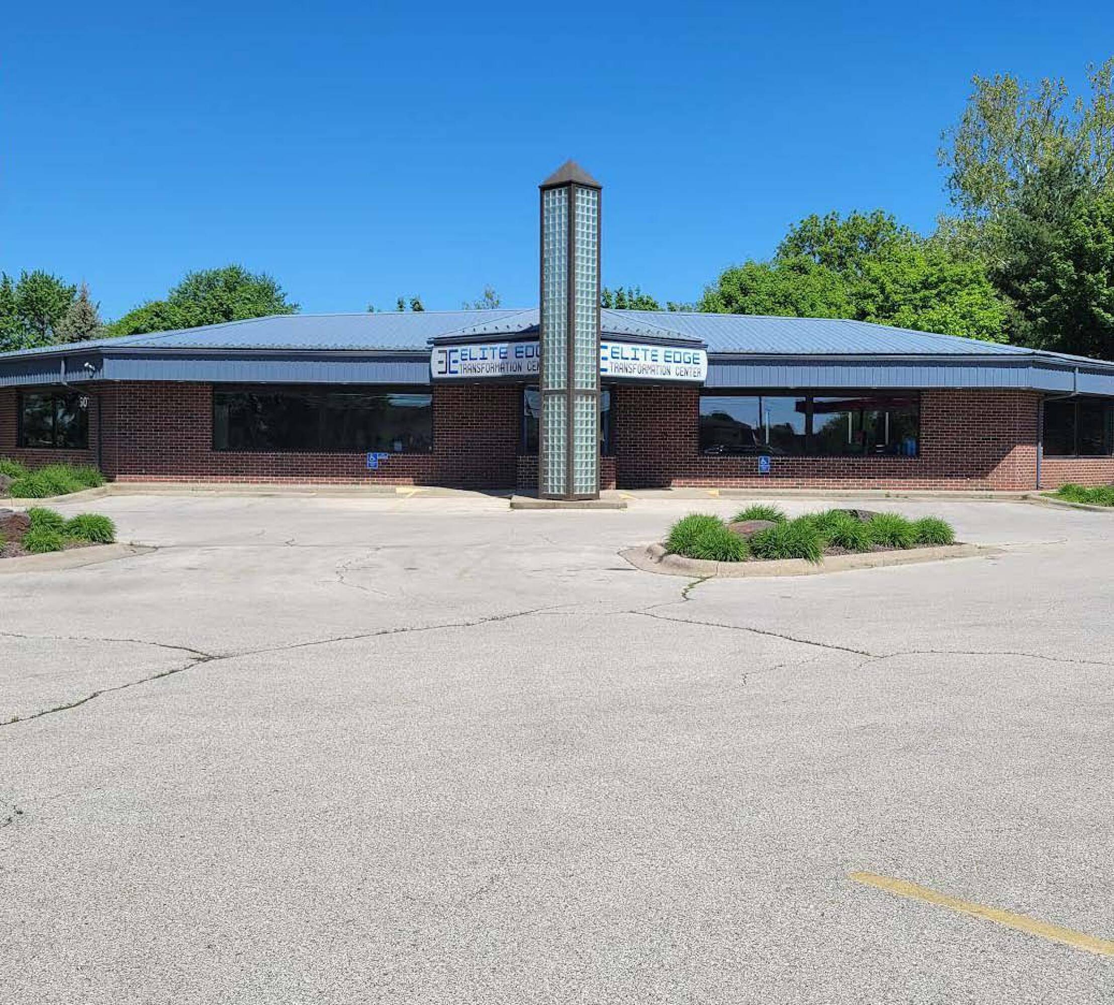 501 8th St SW, Altoona, IA 50009 | Crexi.com