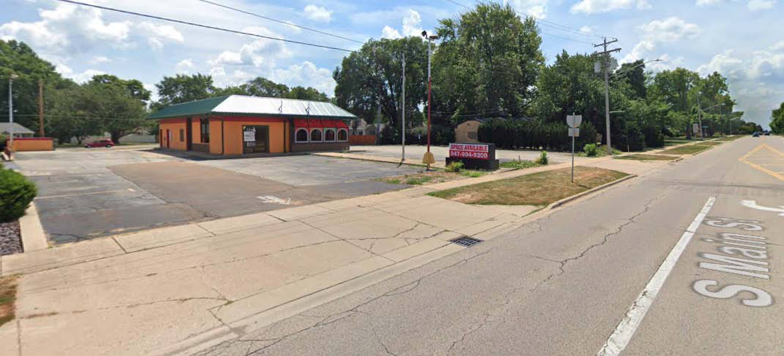 600 S Main St, Morton, IL 61550 | Crexi.com